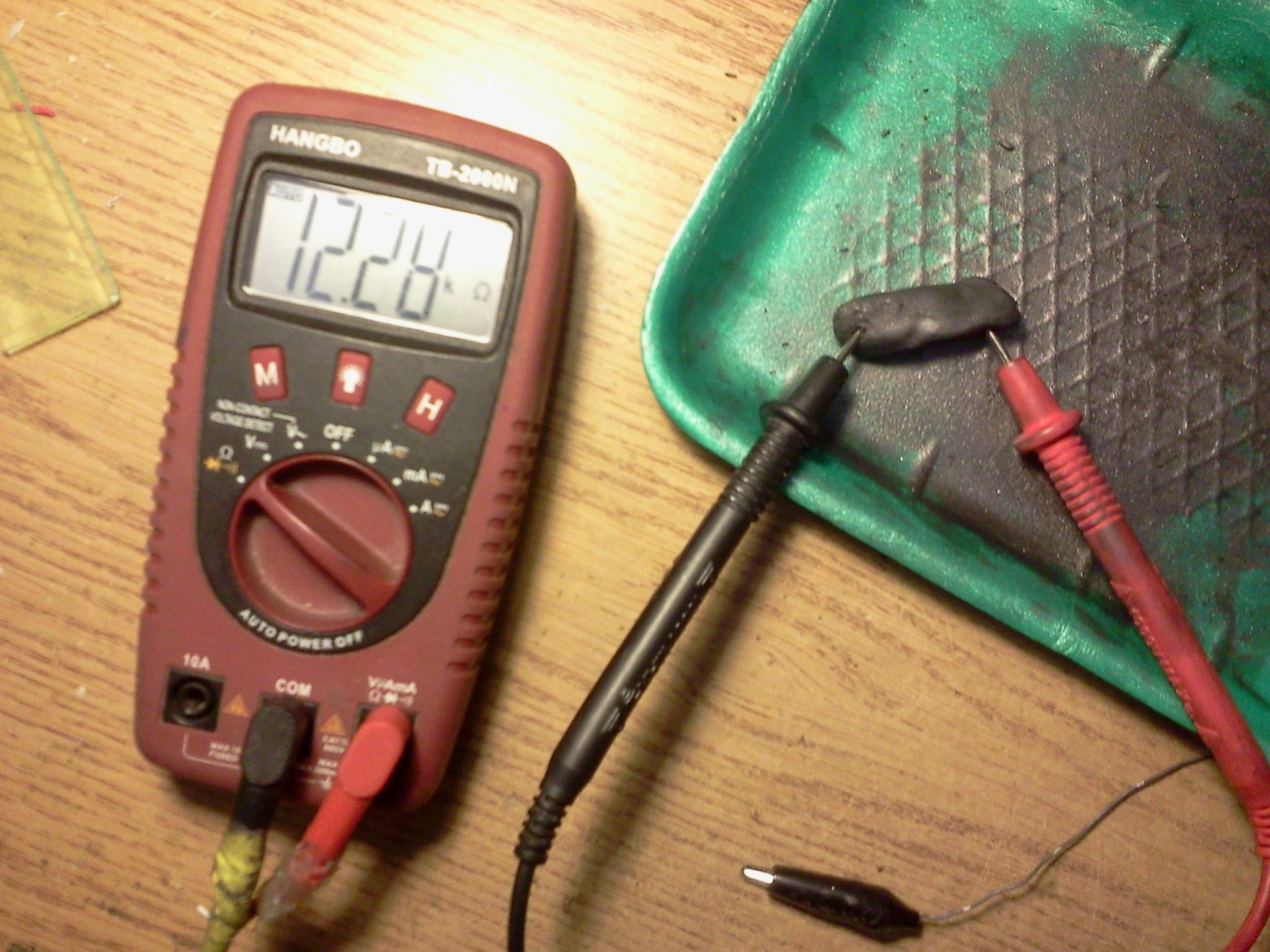 DIY Flex Sensor Using Sugru and Graphite Powder (Resistencia Flexible ...