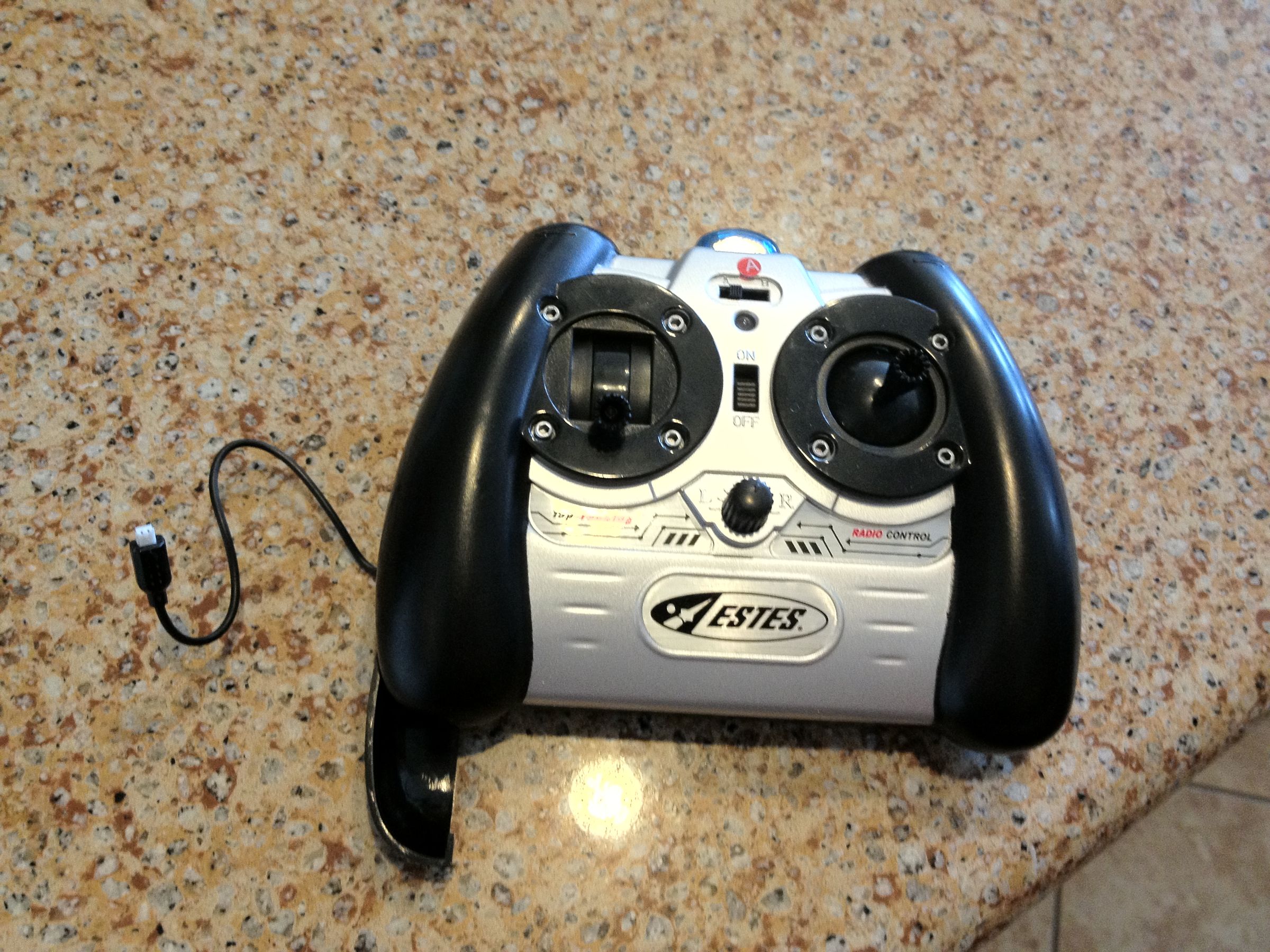 Flying the R73-ops Apache / Syma S109g RC Heli With Gyro. : 5 Steps ...