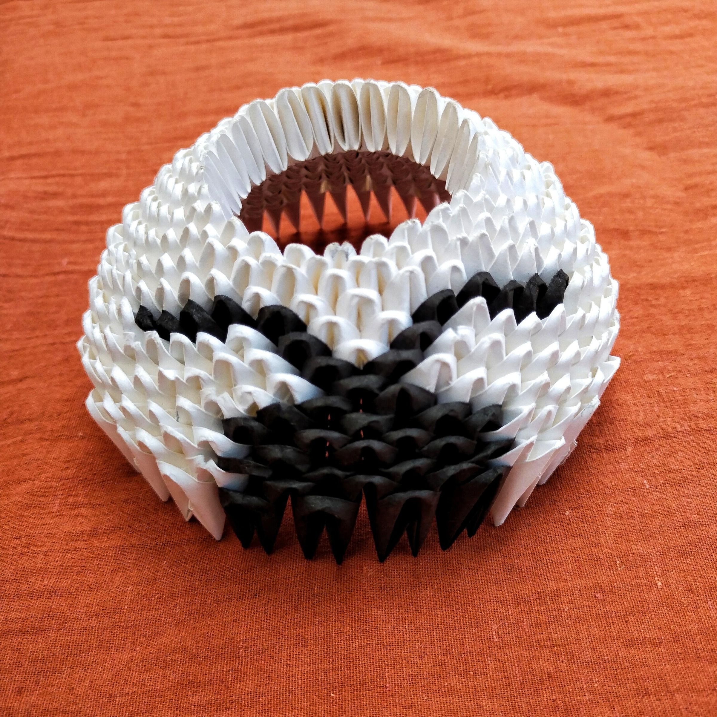 MODULAR ORIGAMI 3D PANDA : 17 Steps (with Pictures) - Instructables