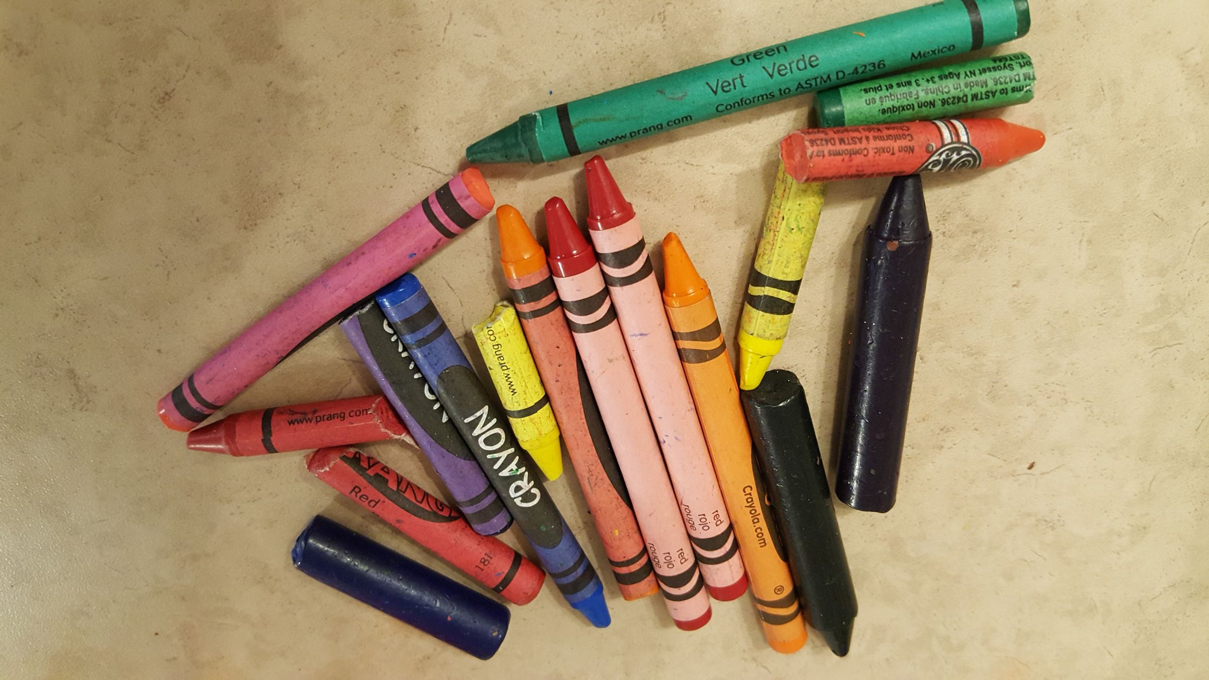 DIY : Multi-Colored Crayon Discs : 5 Steps - Instructables