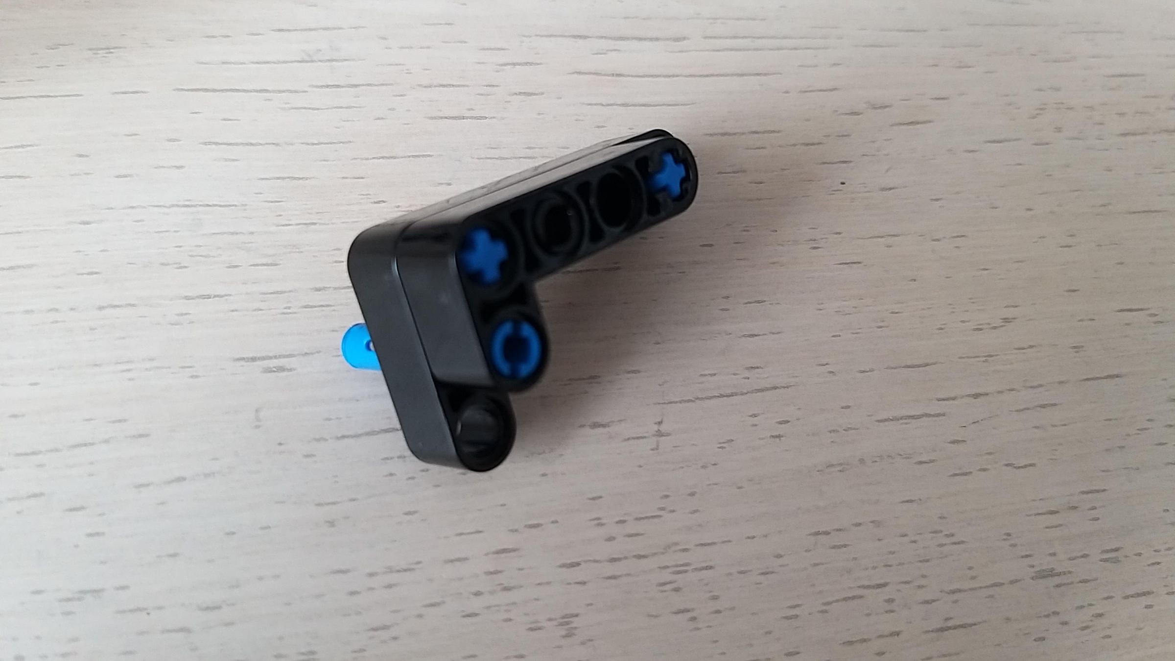 Lego Headphone Holder : 4 Steps - Instructables