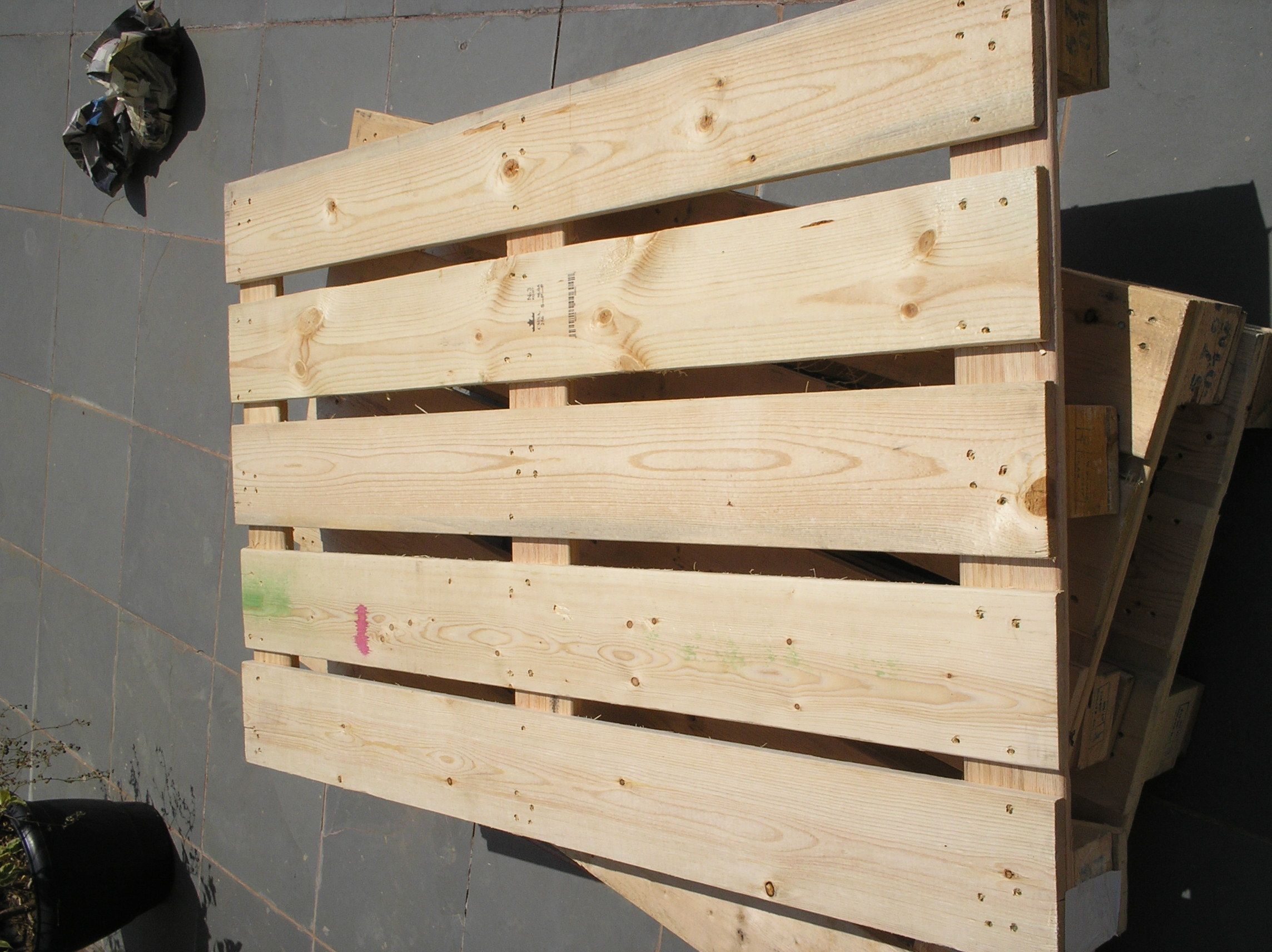 Pallet Workbench : 4 Steps - Instructables