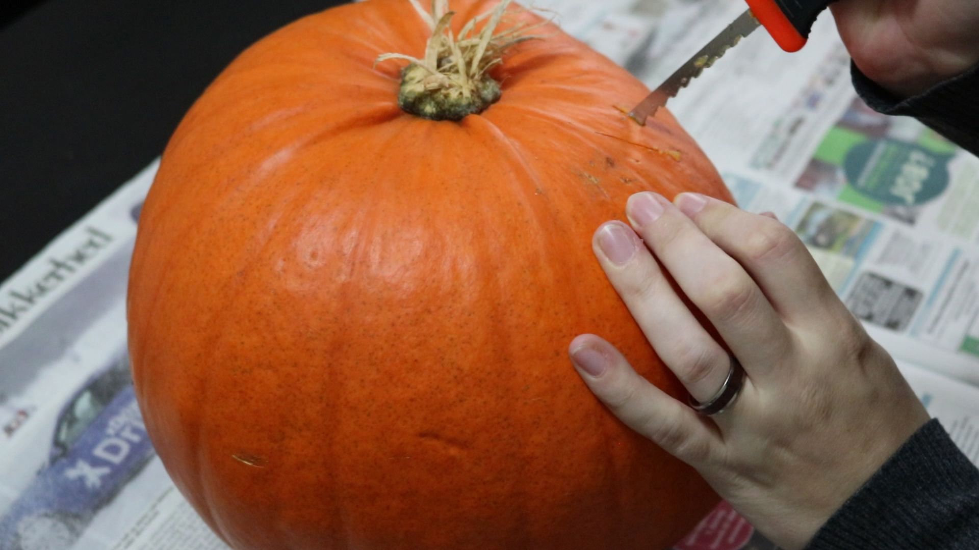 Pumpkin Carving Tips & Tricks : 5 Steps (with Pictures) - Instructables