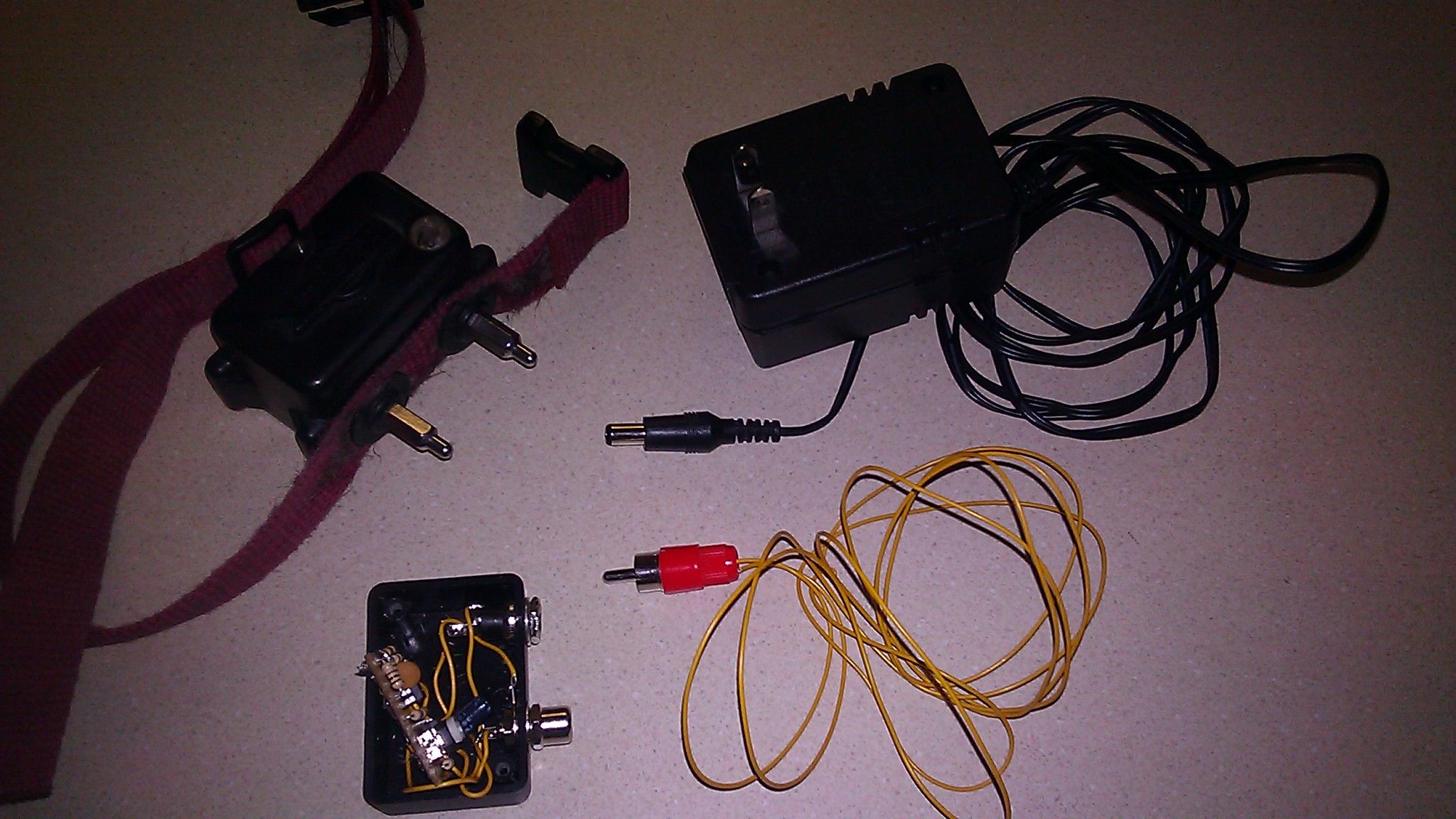 PetSafe Pet Barrier Transmitter : 9 Steps - Instructables