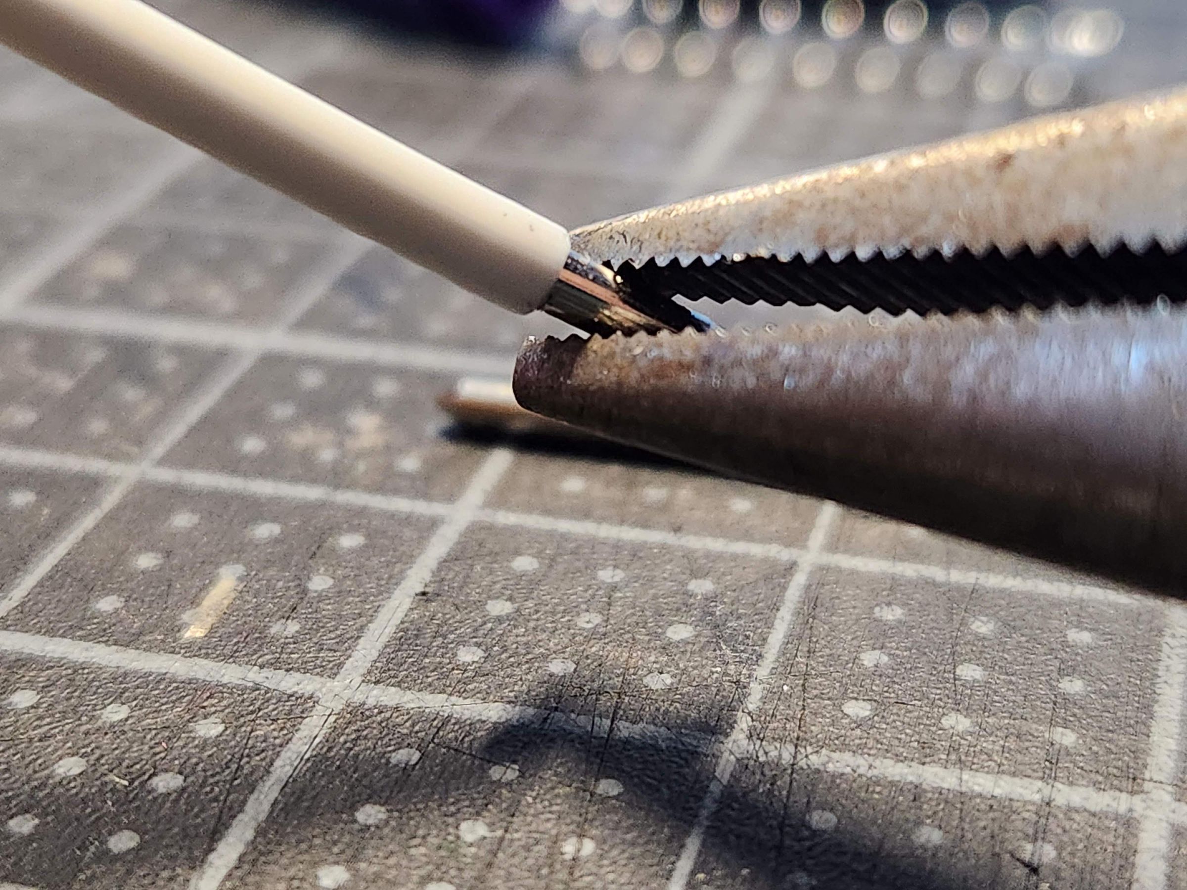 DIY Vinyl Weeding Tool Using Old Cricut Blades : 6 Steps (with Pictures ...