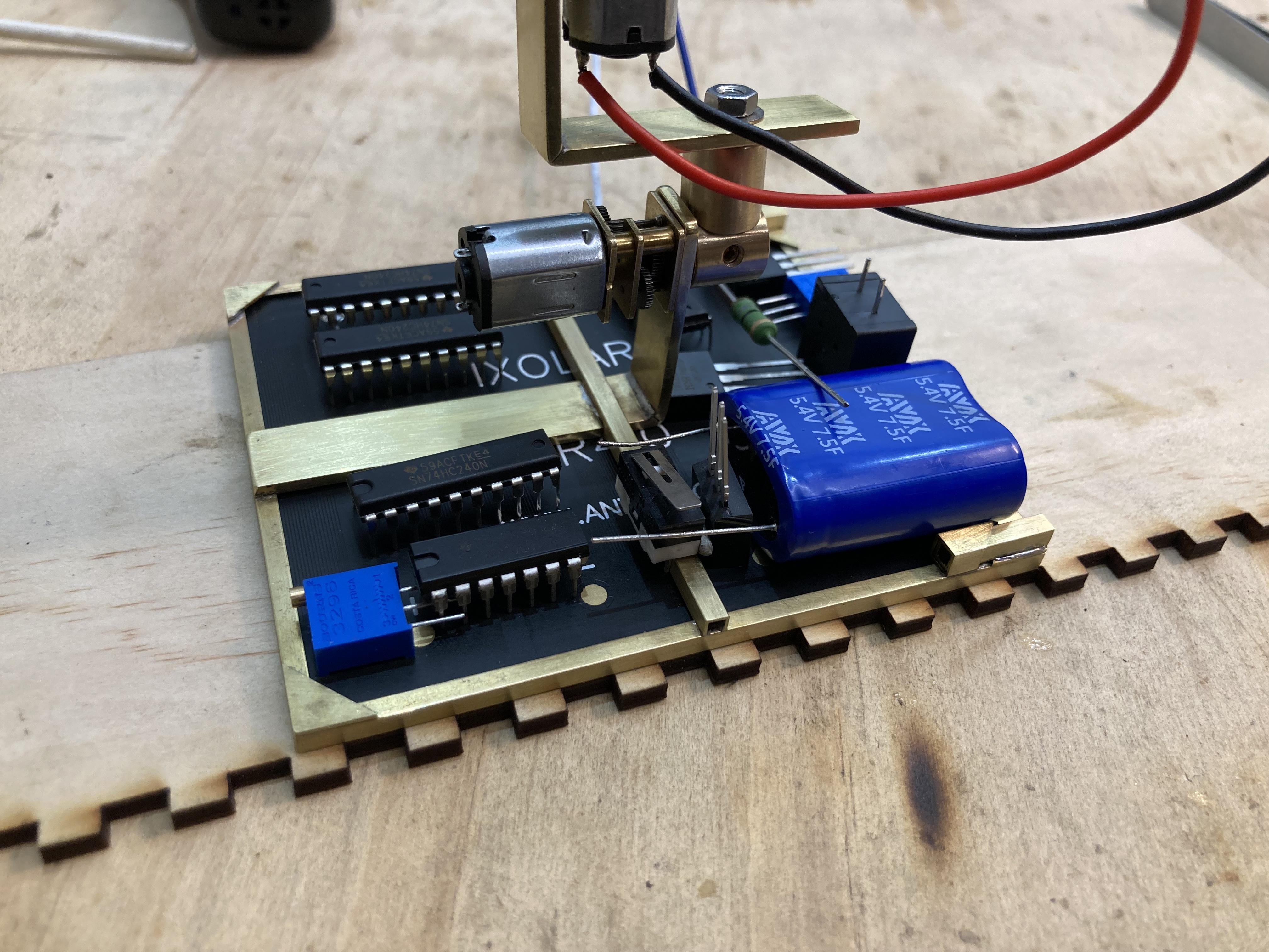 Light-Tracking BEAM Robot Head : 57 Steps (with Pictures) - Instructables