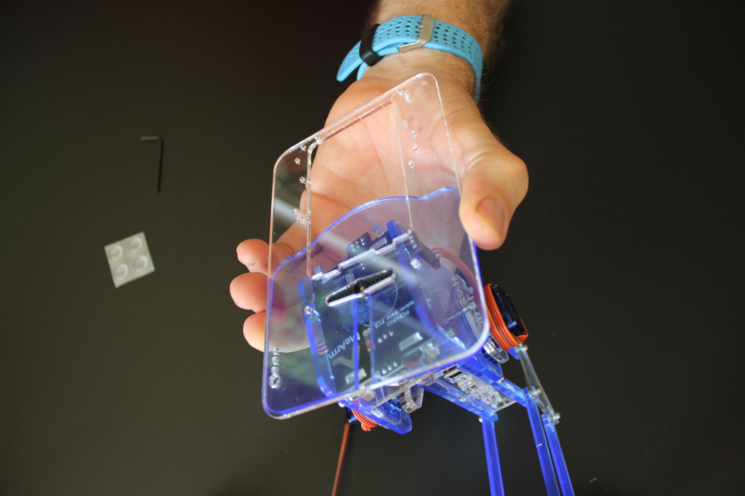 Pocket Sized Robot Arm - MeArm V3.0 - Small, Hackable, Open Source : 18 ...