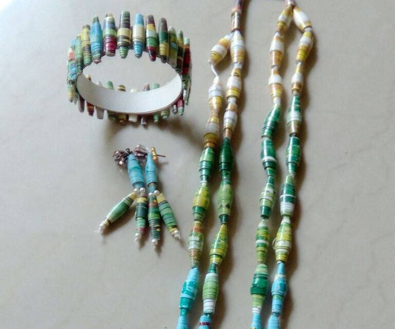 DIY Paper Beads : 4 Steps (with Pictures) - Instructables