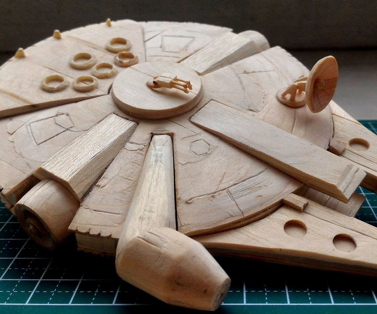 (Another Not So Mini) Millennium Falcon Popsicle Stick Model : 12 Steps ...