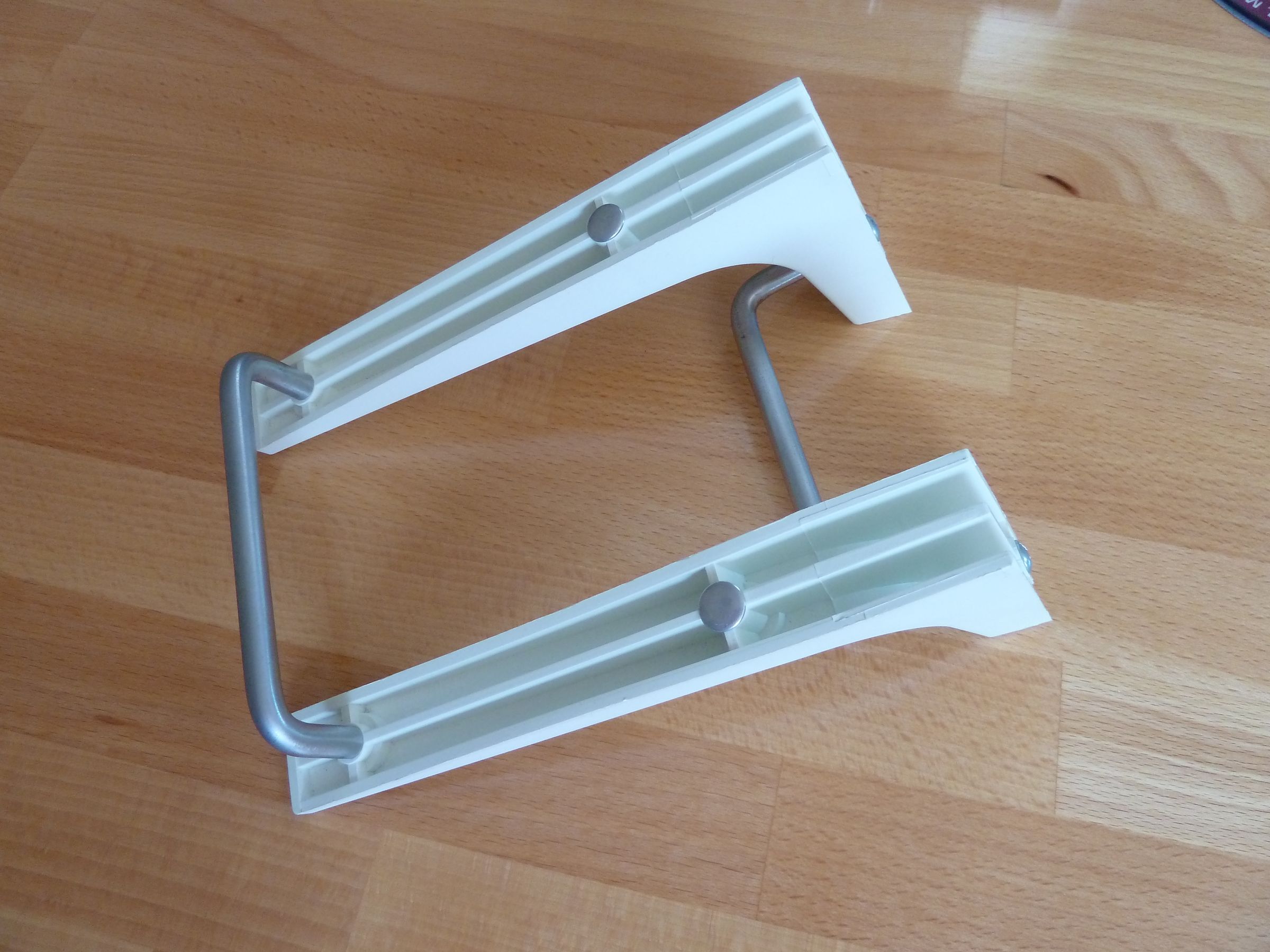 Laptop Stand for Your Netbook : 4 Steps (with Pictures) - Instructables
