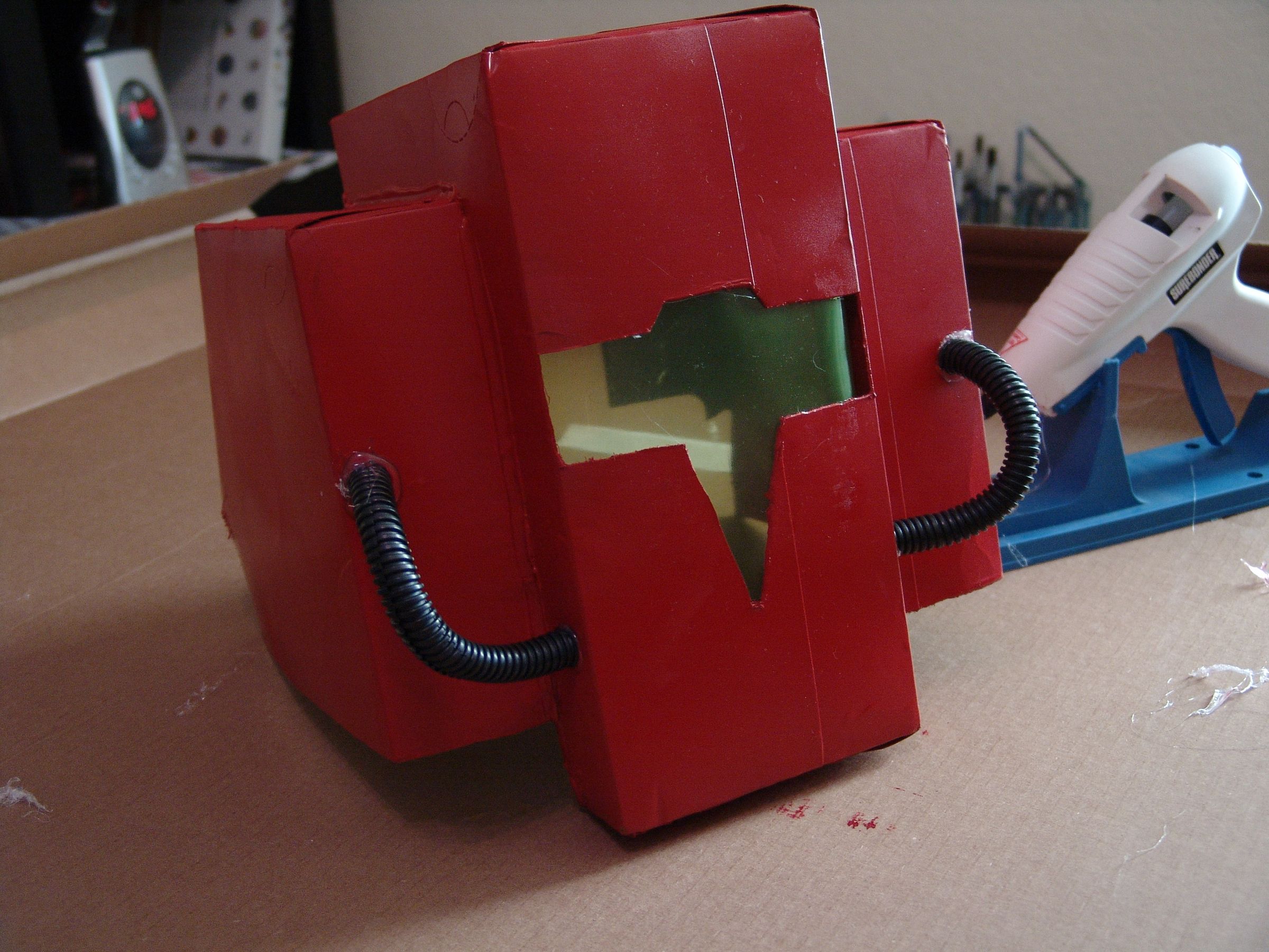 Simple Samus Helmet : 8 Steps - Instructables