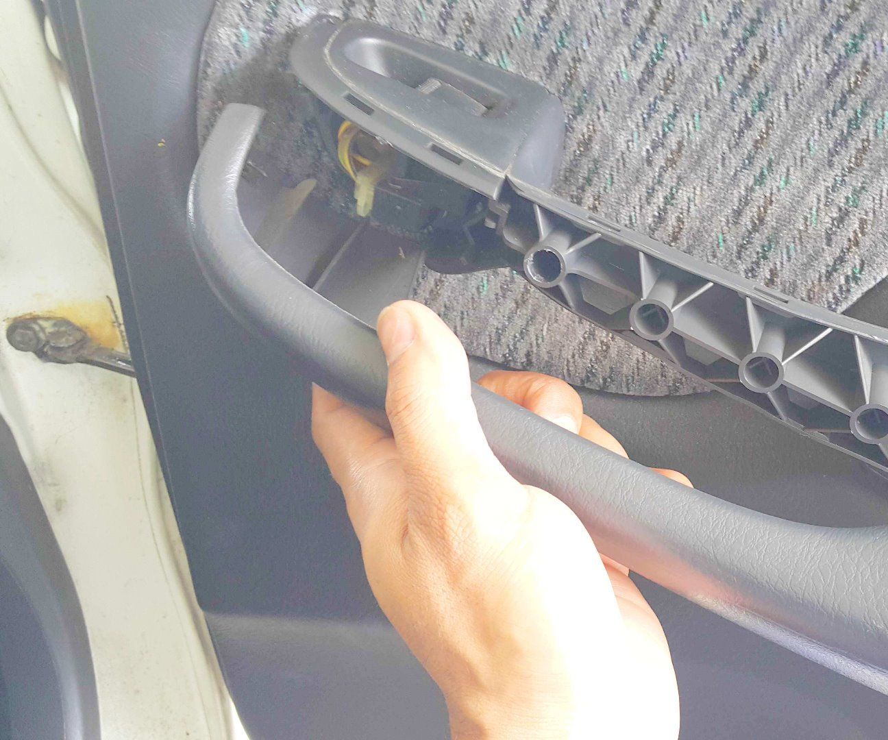 Fixing the Rear Door Lock Actuator on My Honda Civic : 5 Steps ...