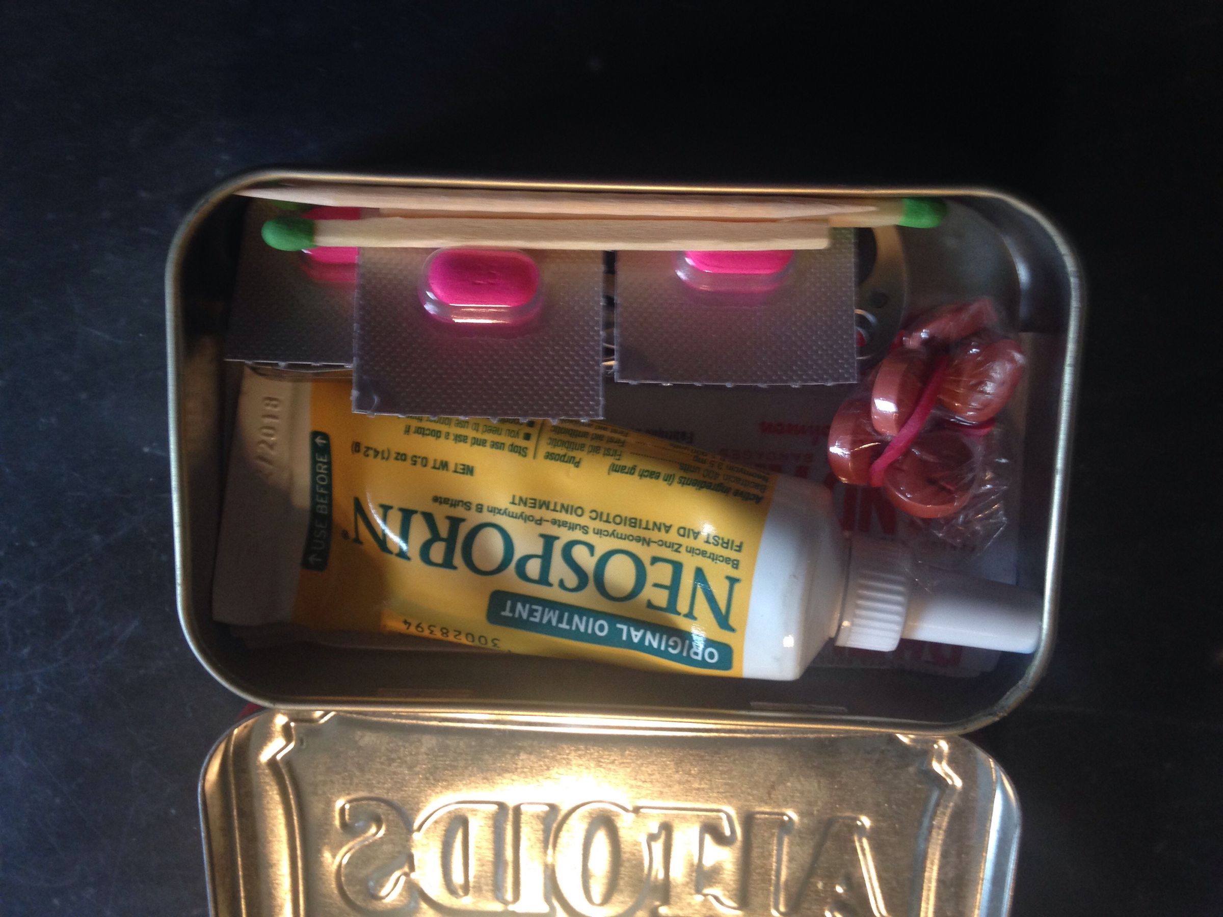 Easy to Make Survival Kit : 4 Steps - Instructables