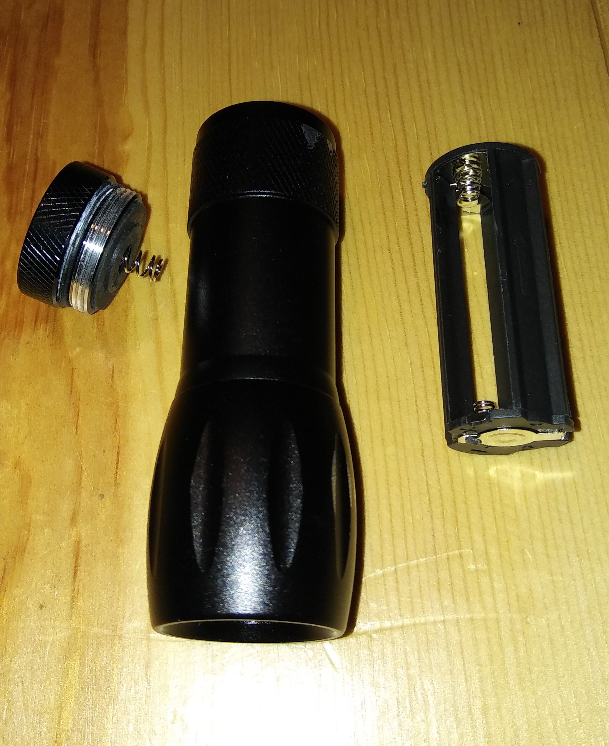 A Simple LED Flashlight Hack (3xAAA to Lithium Battery) : 3 Steps ...