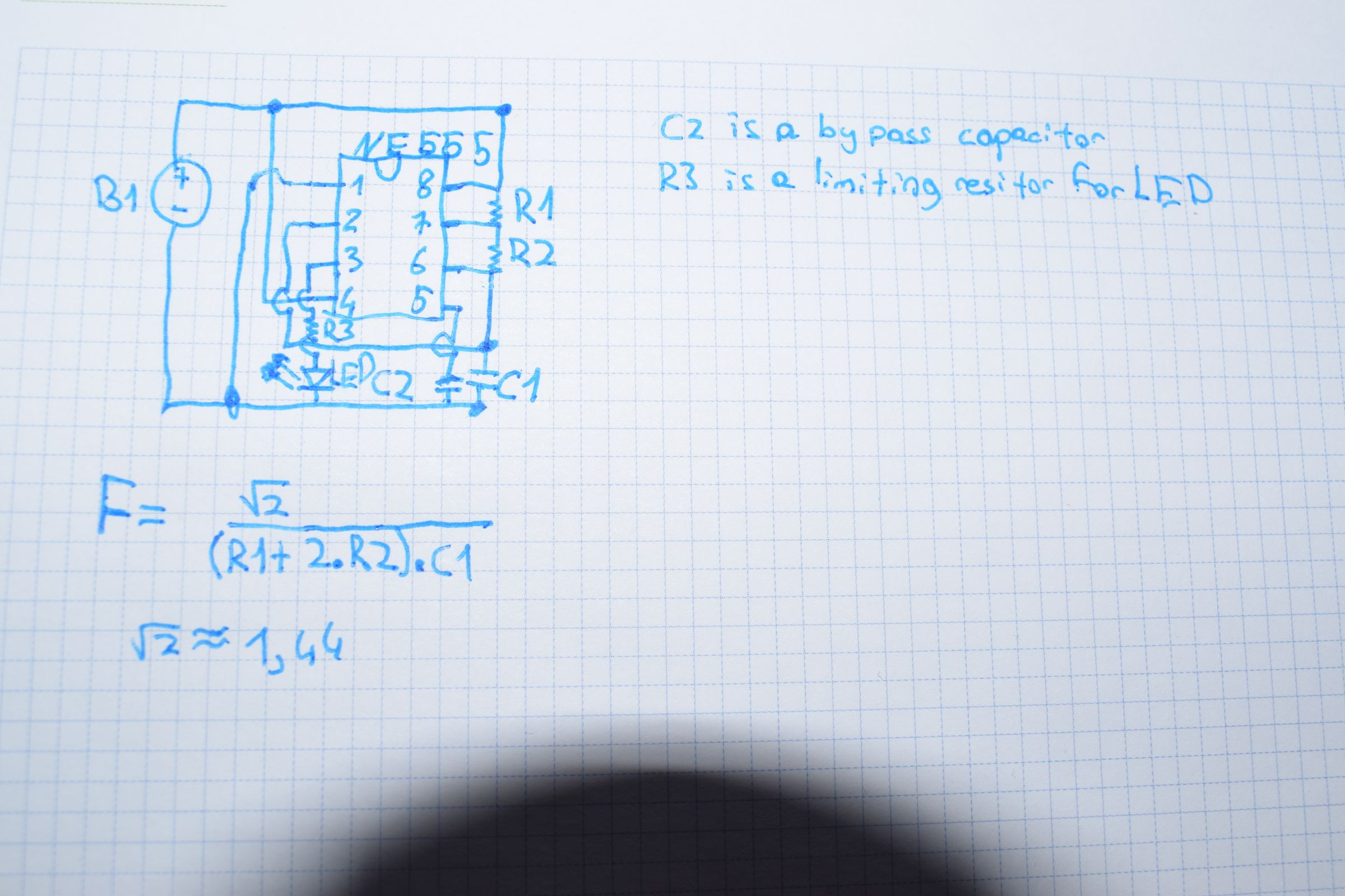 LED Blinker and PWM Oscillator Using 555 Timer : 3 Steps - Instructables