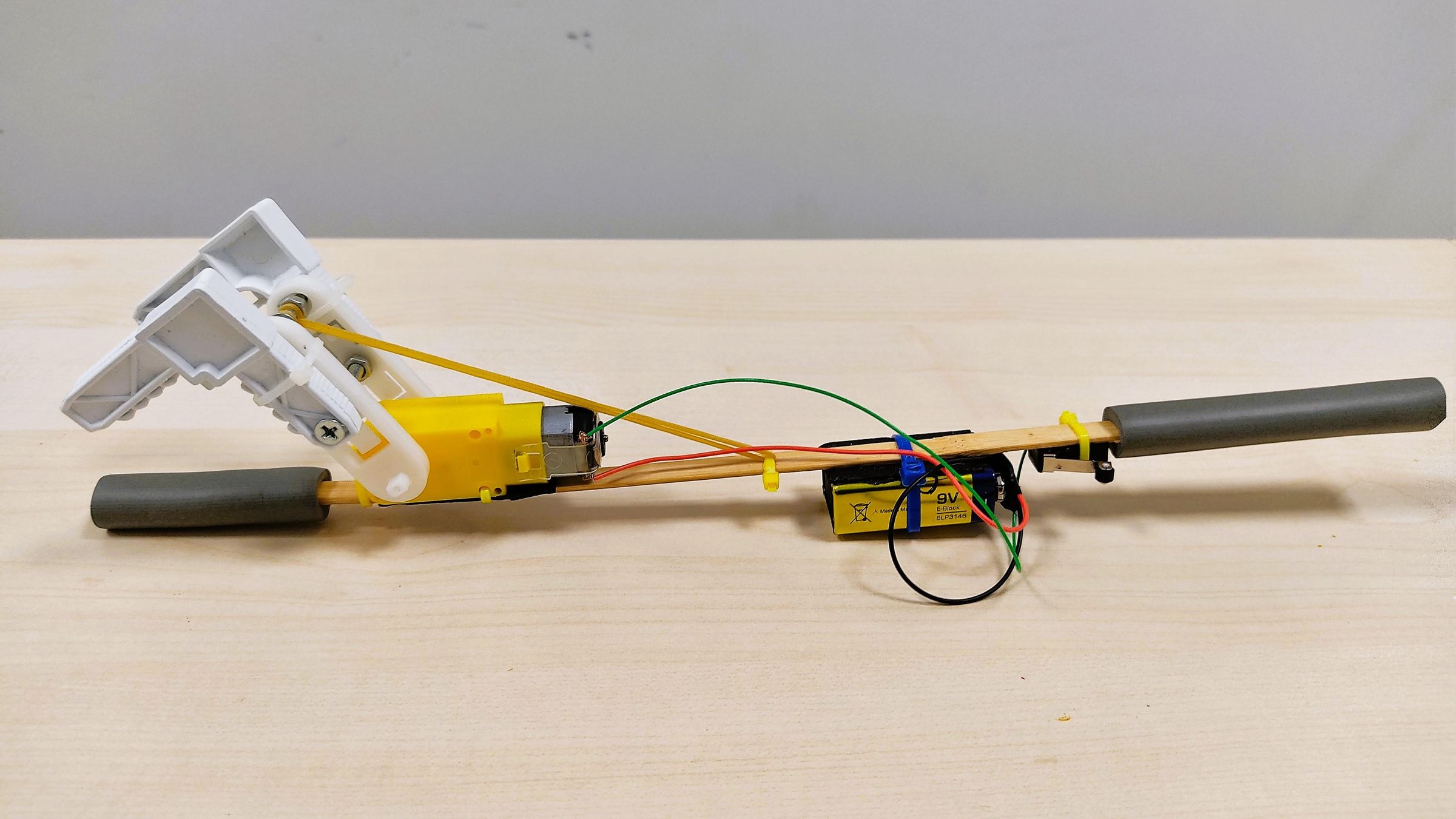 Robotics for School: Create Four Easy Robots Using Simple Materials ...