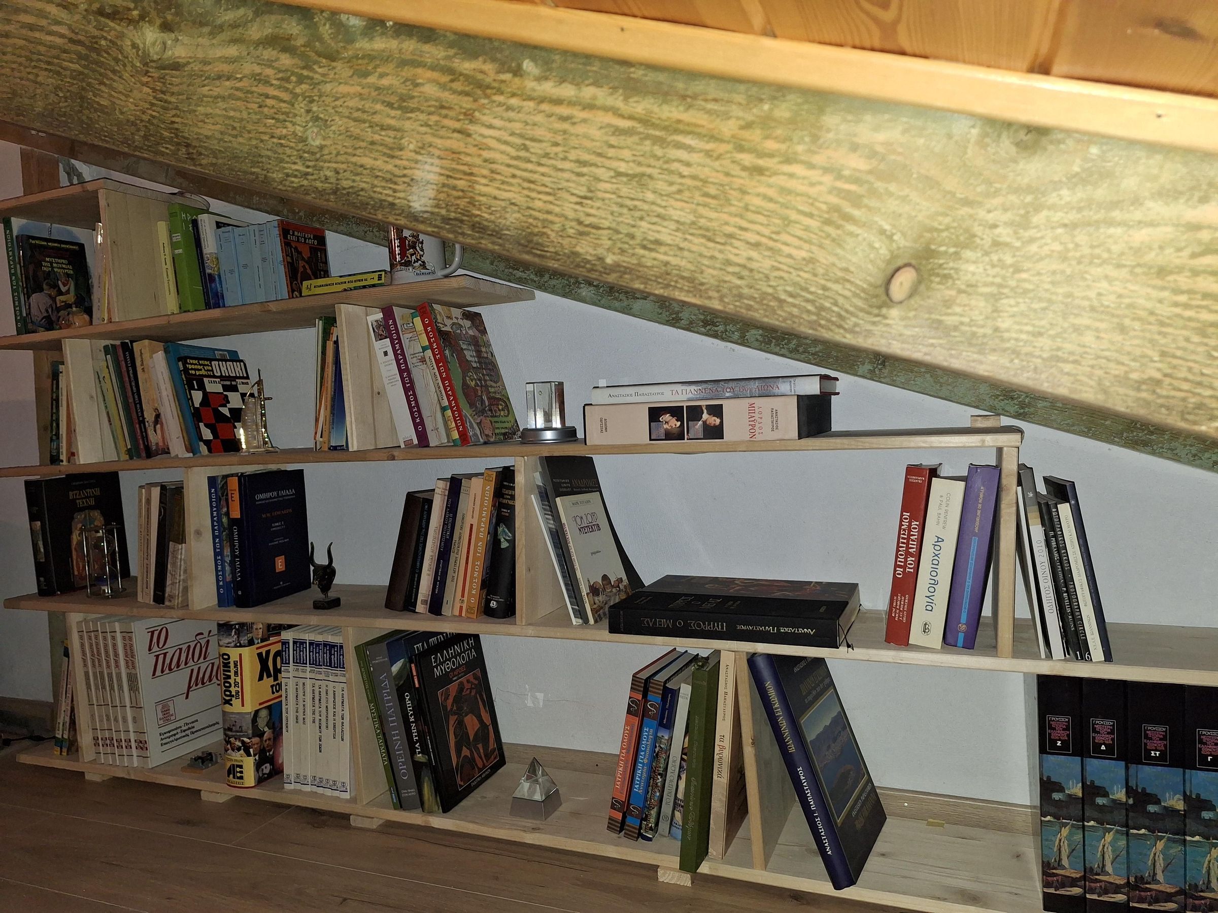 Turn a Confined Dark Area Into a Back Lighted Bookcase : 11 Steps (with ...