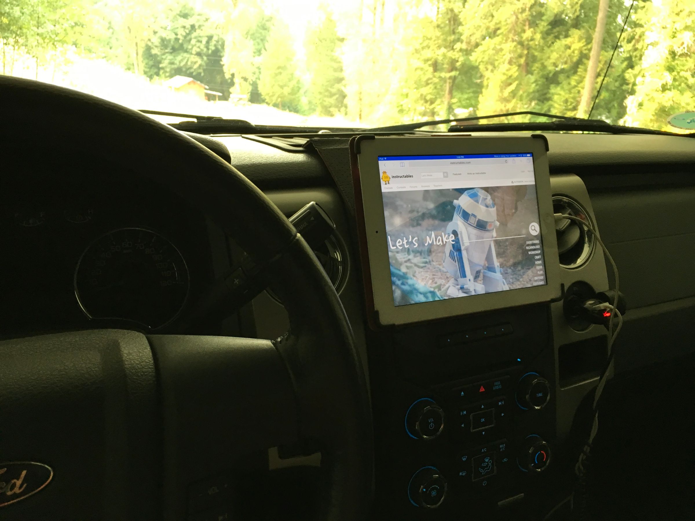 Repurpose Old IPad As a Hands-Free Car Assistant (with Pictures ...