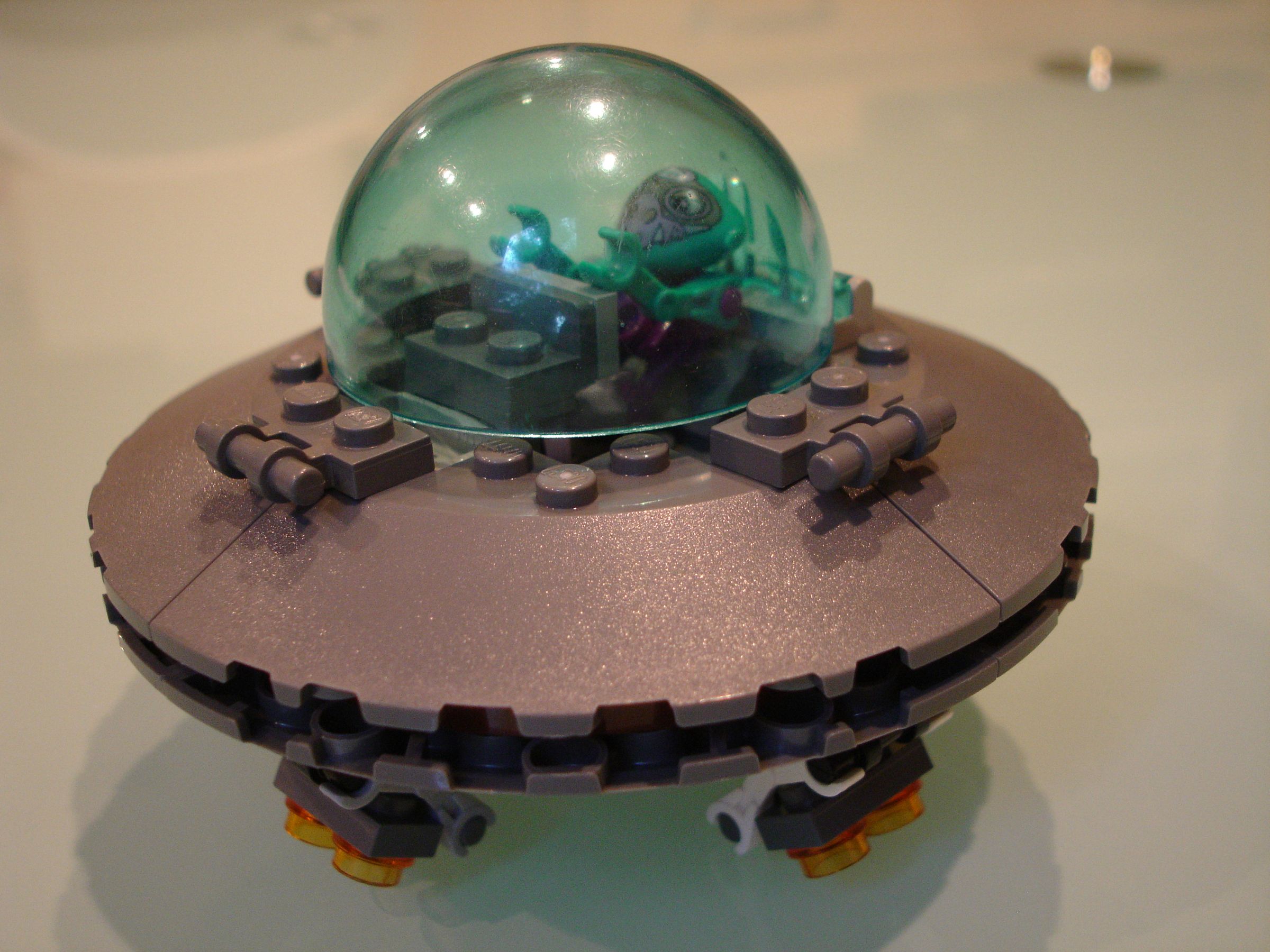 The LEGO Space Ship : 6 Steps - Instructables