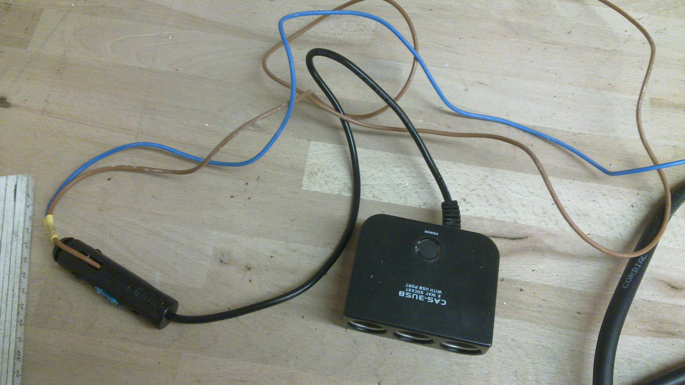 Off Grid Battery Box : 4 Steps - Instructables