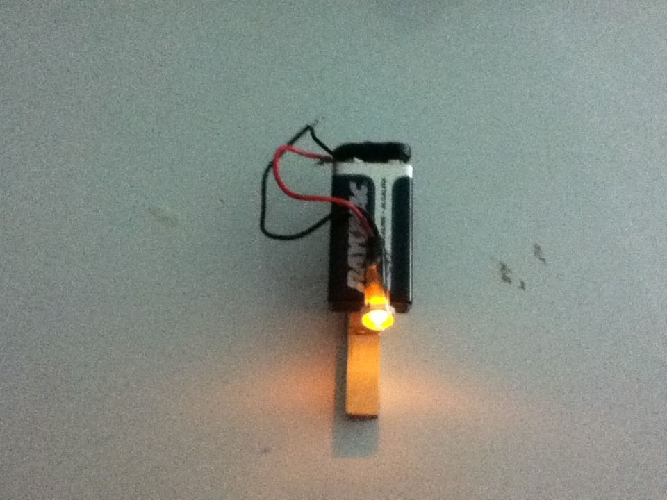Clothespin Battery Powered Keyboard Light : 6 Steps - Instructables