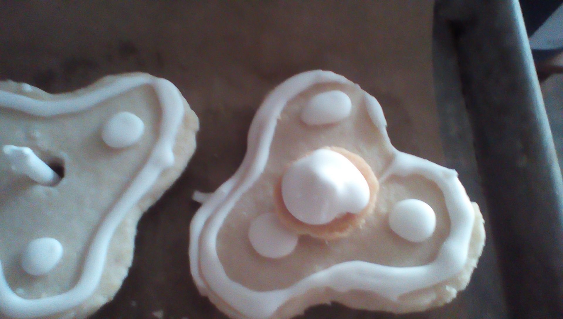100% Edible Fidget Spinner : 6 Steps (with Pictures) - Instructables