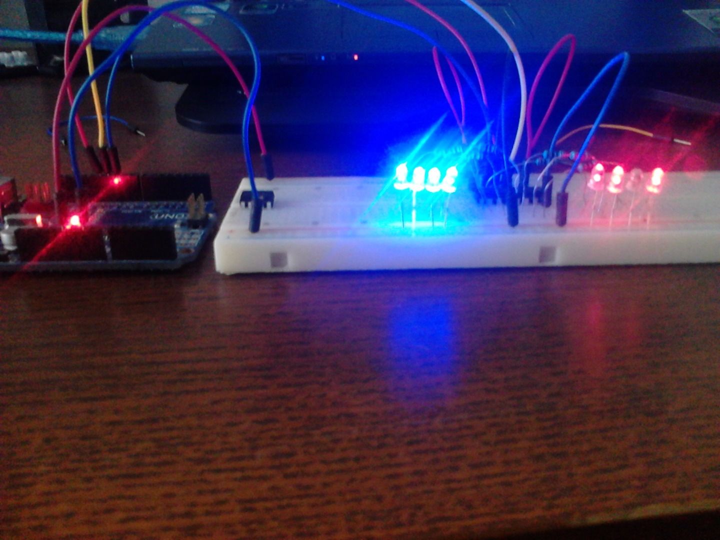 How to Make a 74HC595 Shift Resistor Circuit : 4 Steps - Instructables