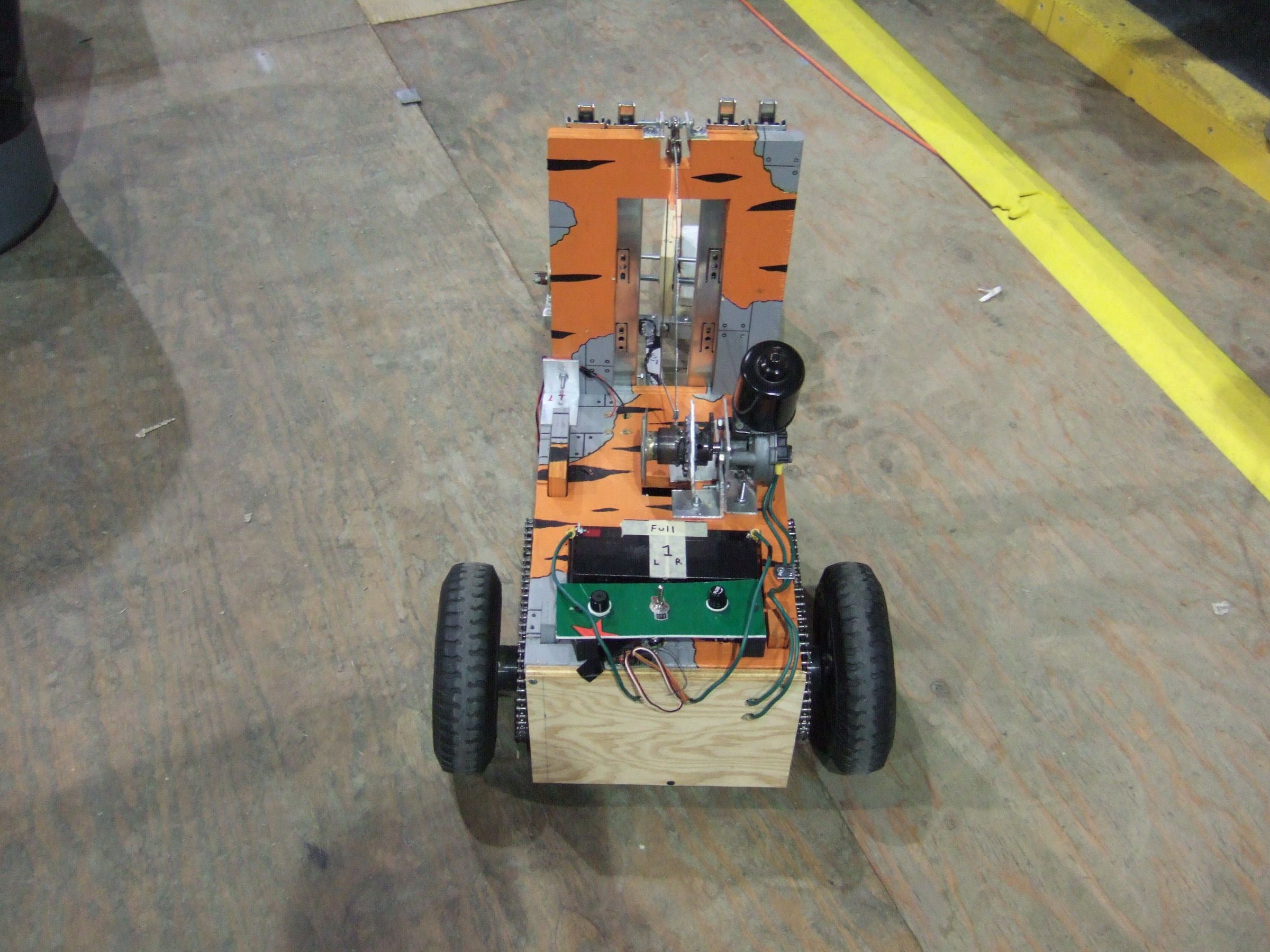 Tiger Forklift : 11 Steps (with Pictures) - Instructables