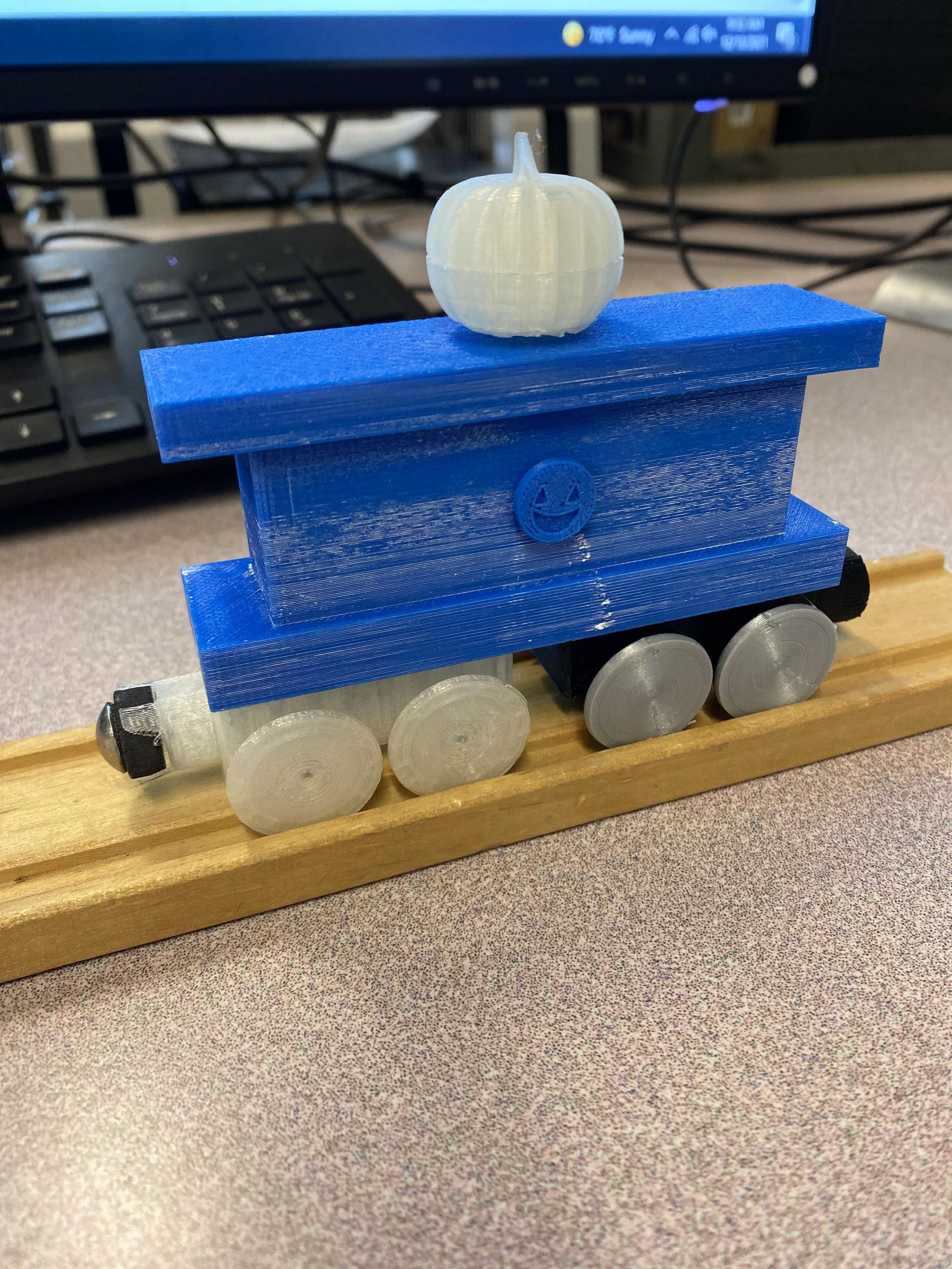 Pumpkin Theme Toy Train : 12 Steps - Instructables