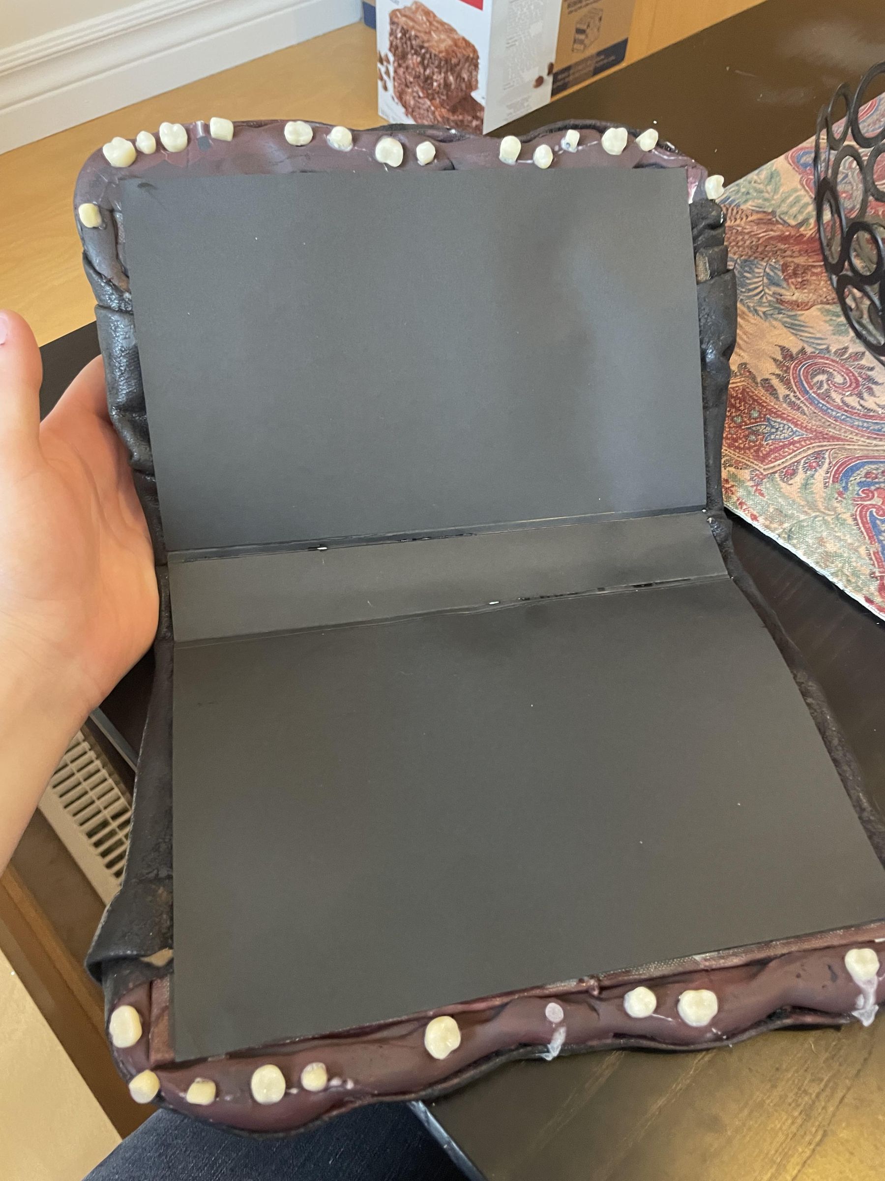 DnD Mimic Prop/Notebook : 13 Steps (with Pictures) - Instructables