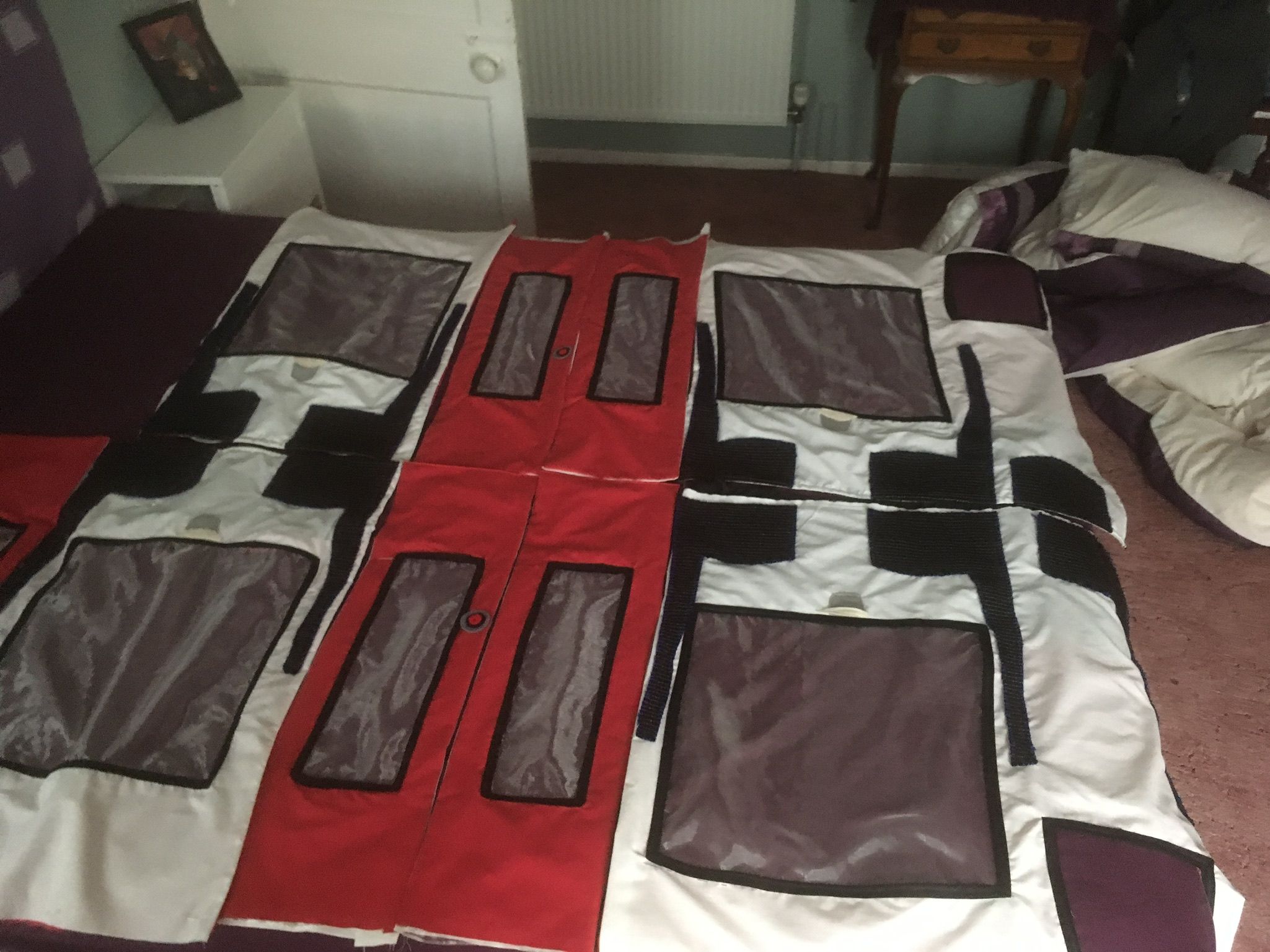 Red Train Bunk Bed Curtains for a Child : 11 Steps (with Pictures ...