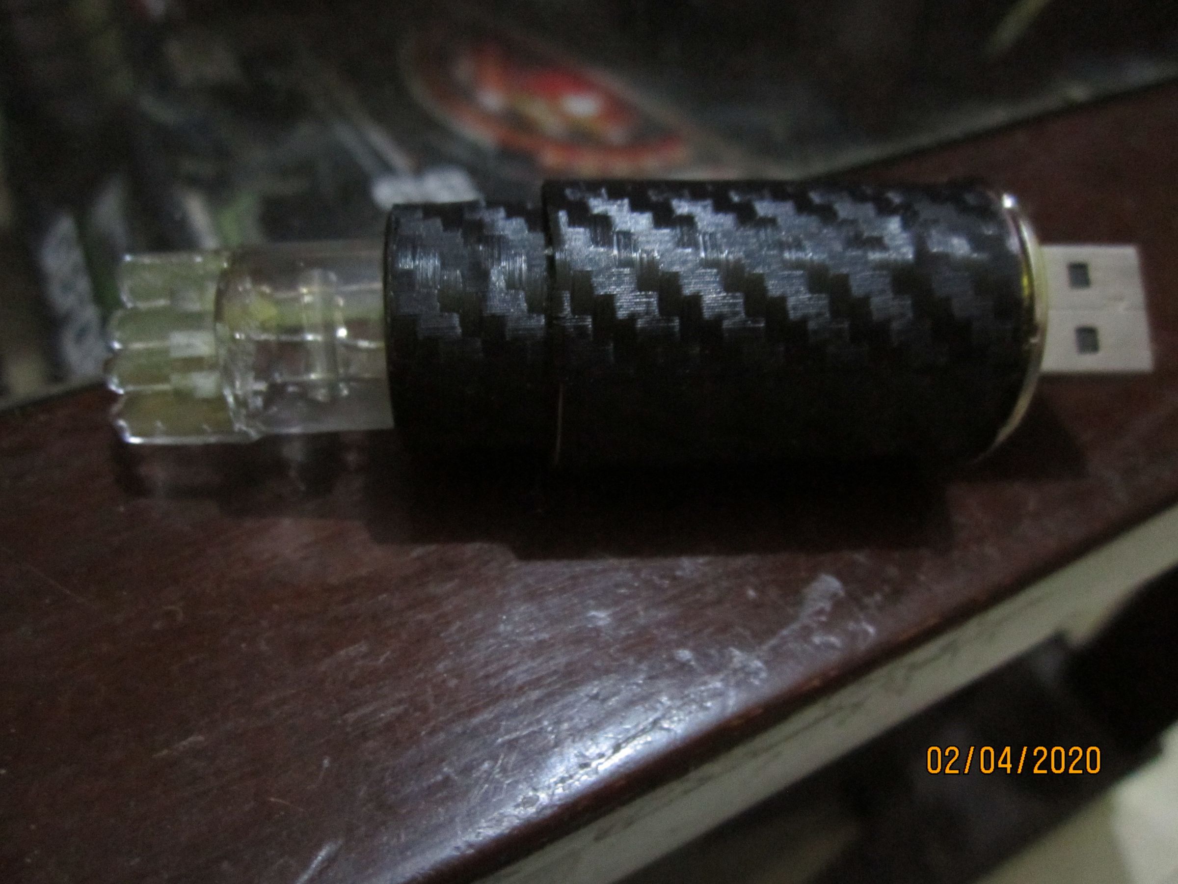 Glowing Old USB Flash Drive - Instructables