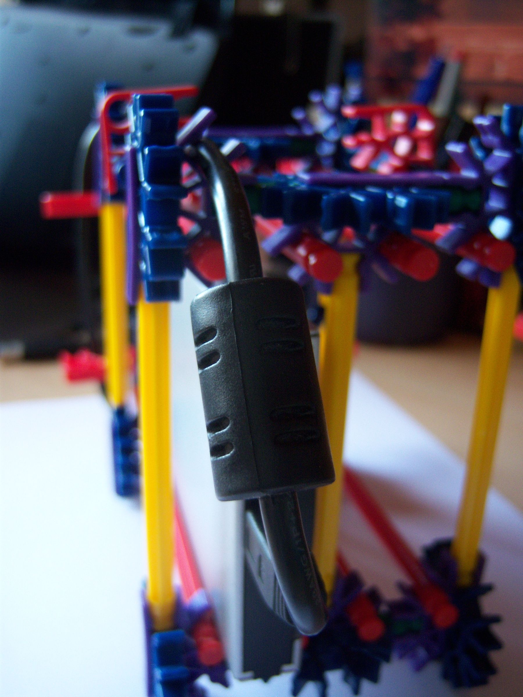 Knex Portable Hard Drive Stand : 6 Steps - Instructables