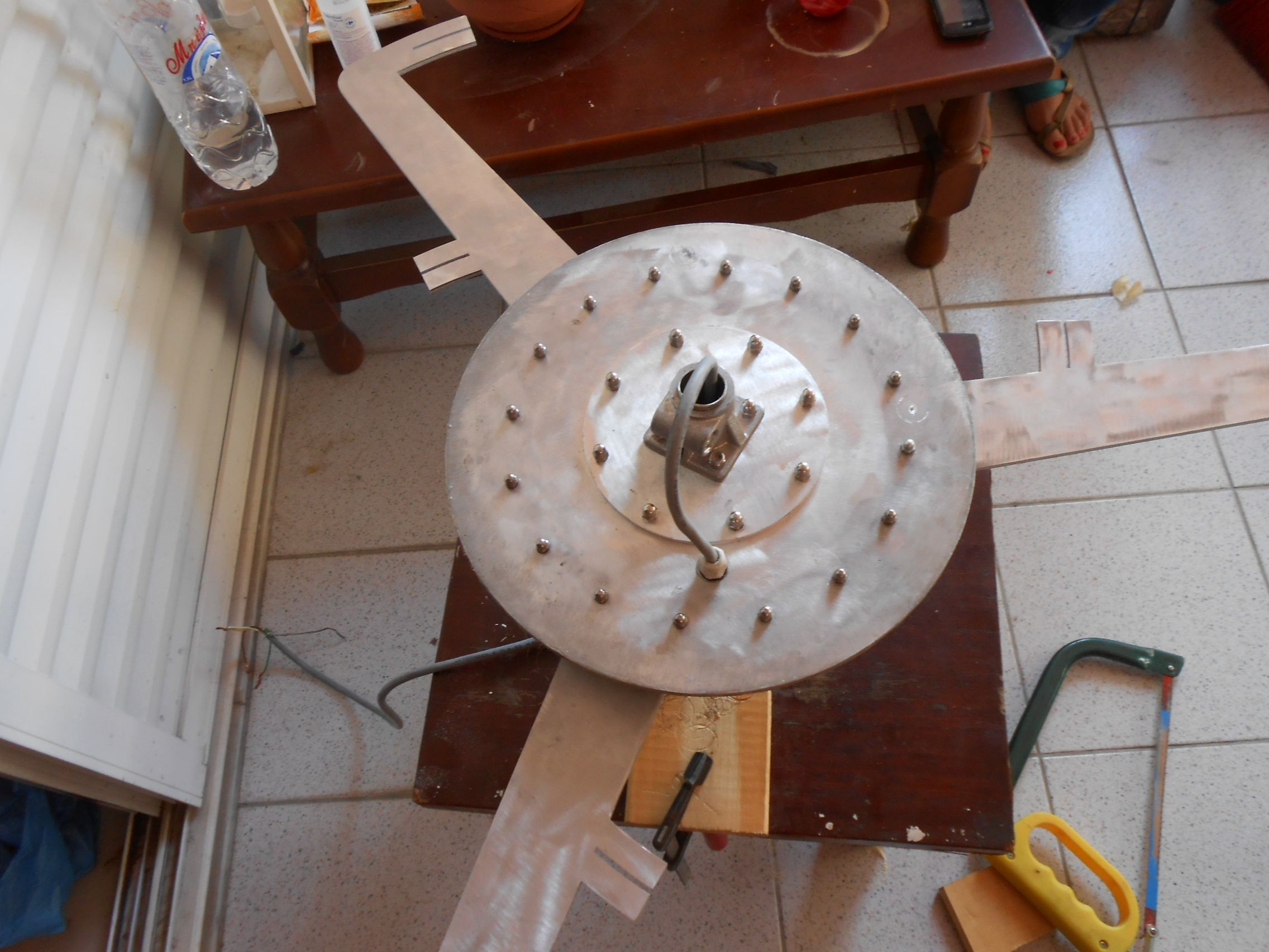 My Vertical Axis Wind Tuebine : 3 Steps - Instructables