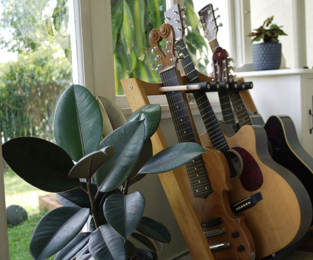 Timber Guitar Stand : 30 Steps (with Pictures) - Instructables