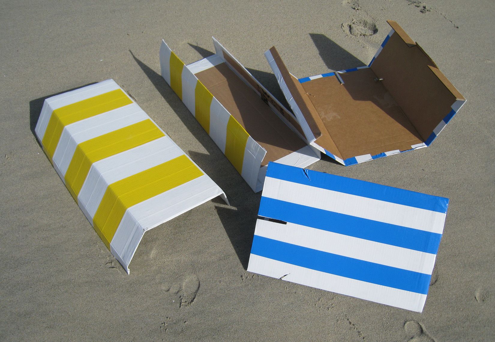 Flat-pack Cardboard Beach Office : 6 Steps (with Pictures) - Instructables