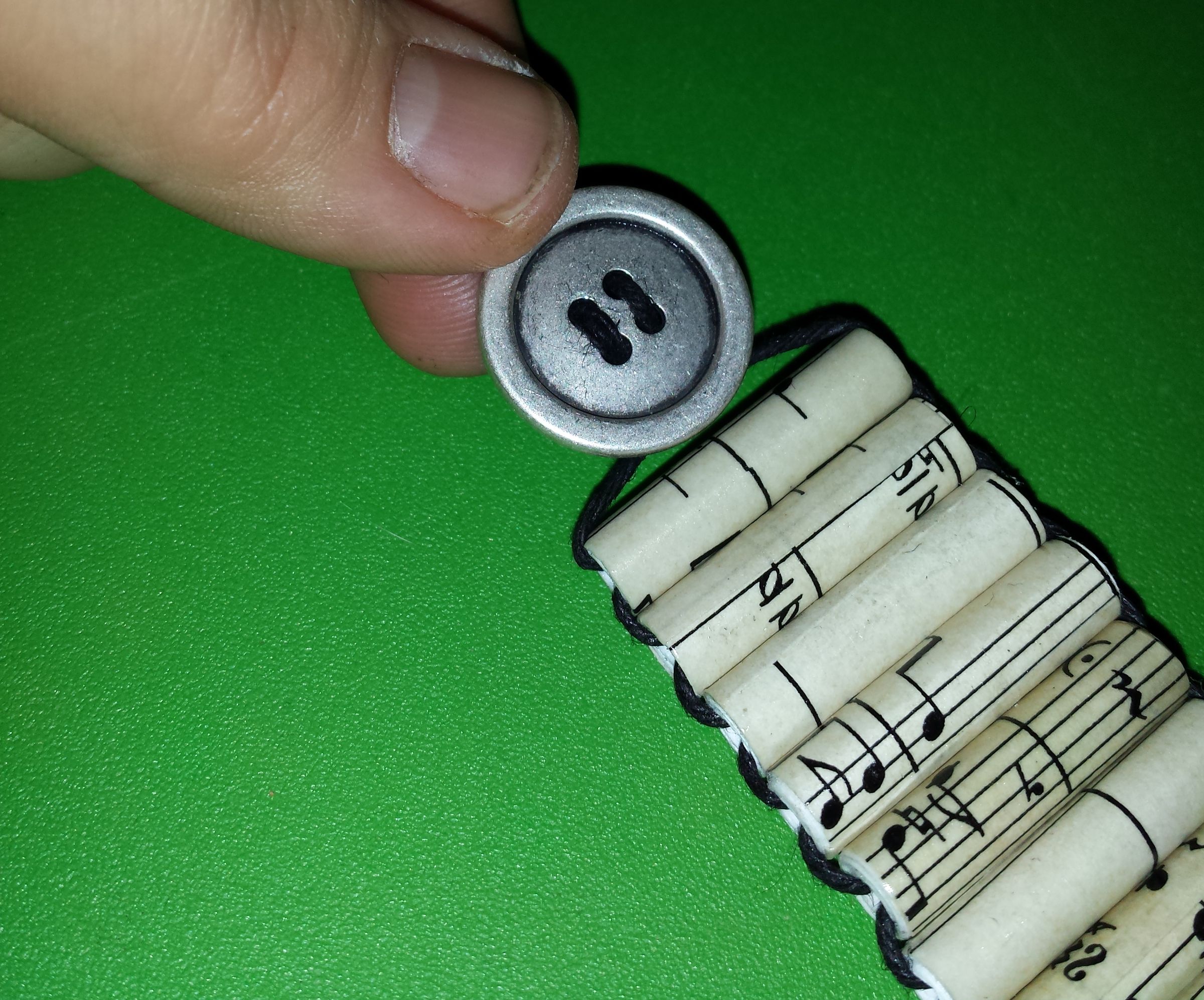 Vintage Sheet Music Paper Bead Bracelet : 7 Steps (with Pictures ...