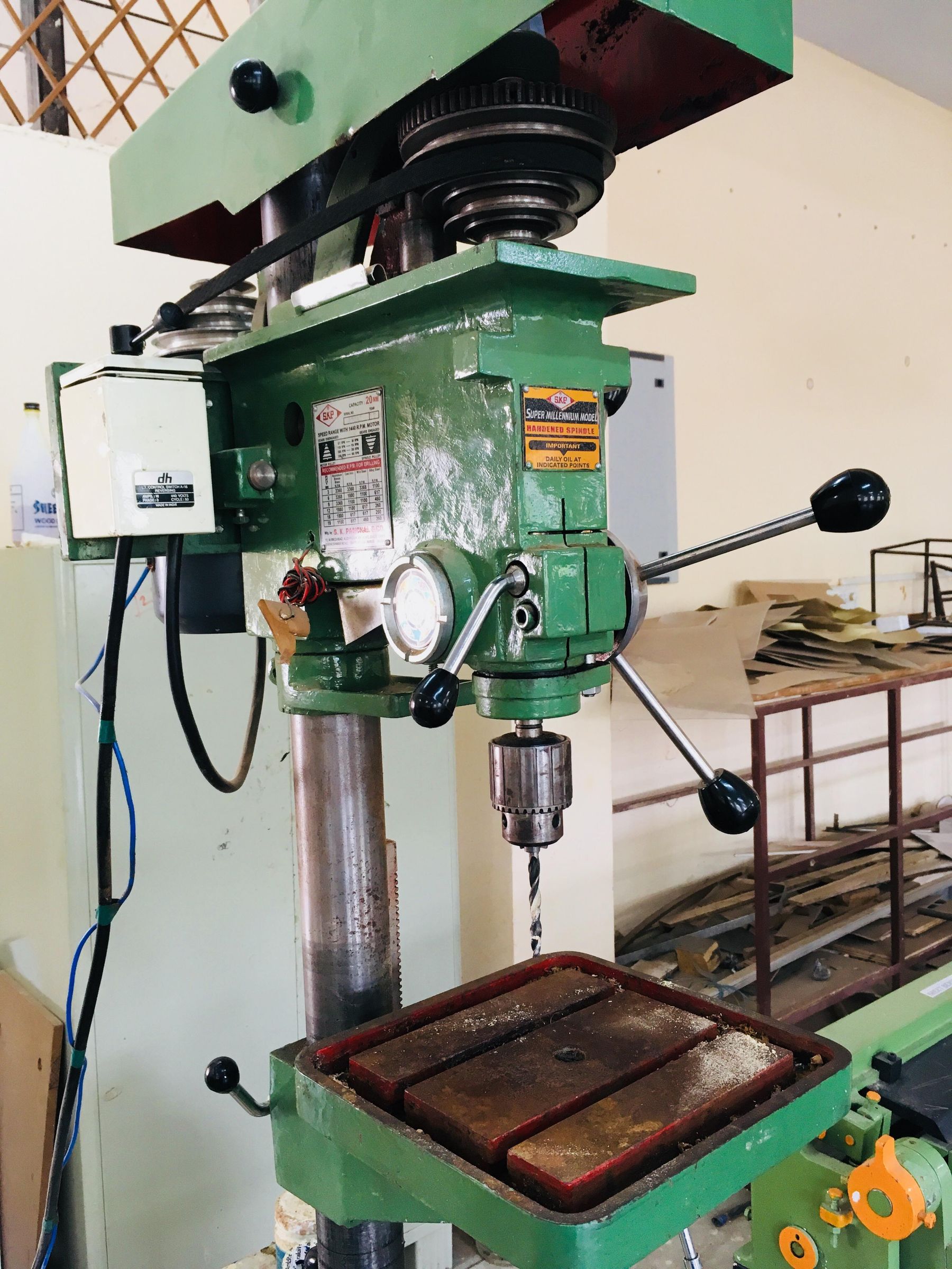 The TUKI Stand: If One Can Do It, Then Toucan Do It! : 13 Steps (with ...