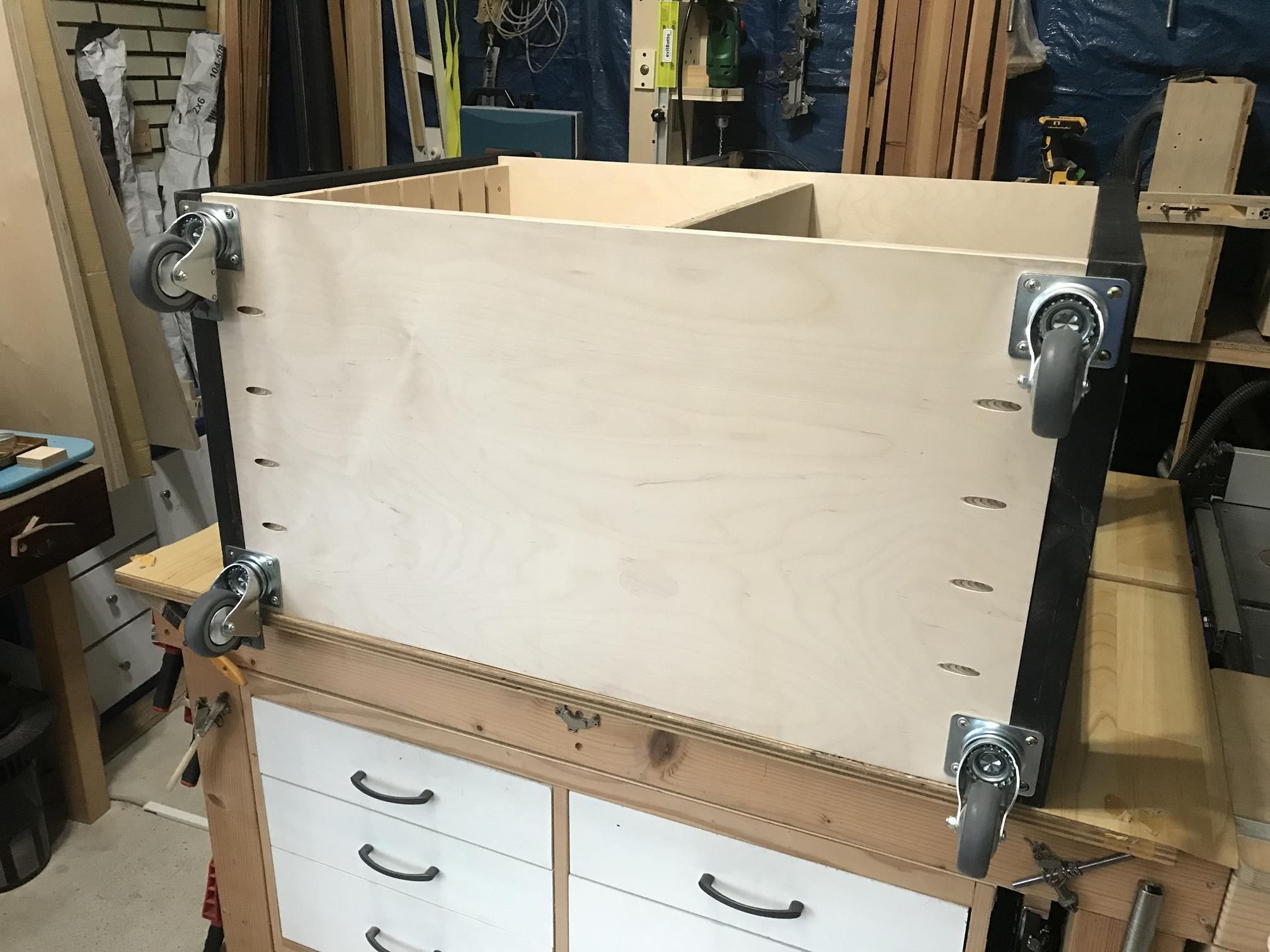 DIY Tool Cart / Kitchen Island : 7 Steps (with Pictures) - Instructables
