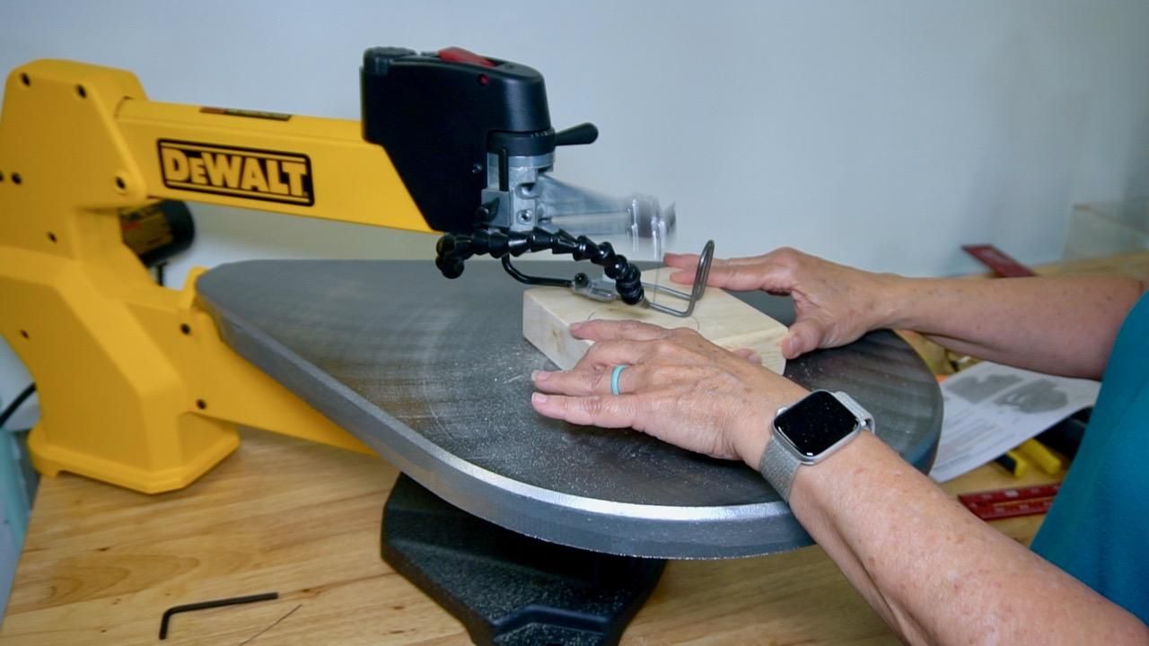 DIY Cat Scratching Post Tower : 4 Steps (with Pictures) - Instructables