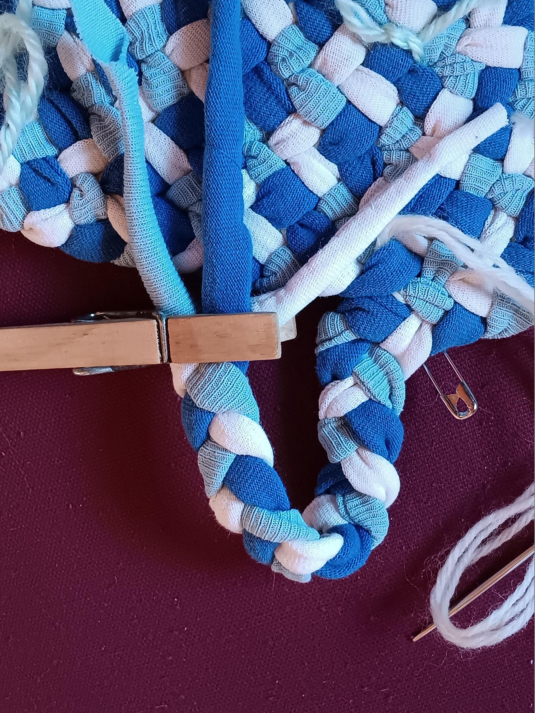 MAKING a ROUND “BRAIDED RUG” STYLE TRIVET FROM T-SHIRTS : 16 Steps ...