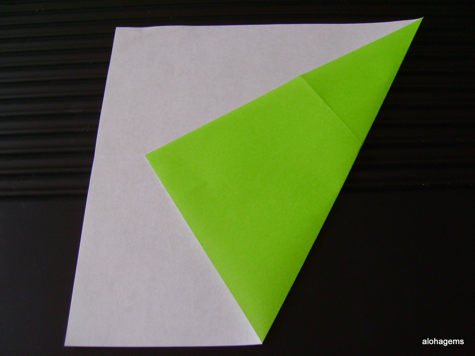 How to Make Origami of Equilateral Triangles With Pockets on Each Sides ...