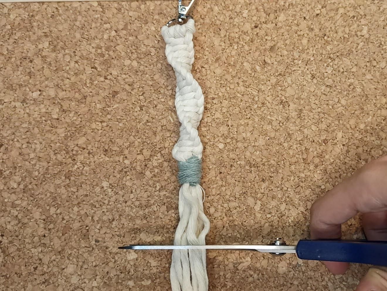 How to Make a Macrame Wristlet Keychain? Step by Step Tutorial for Beginners : 6 Steps (with ...