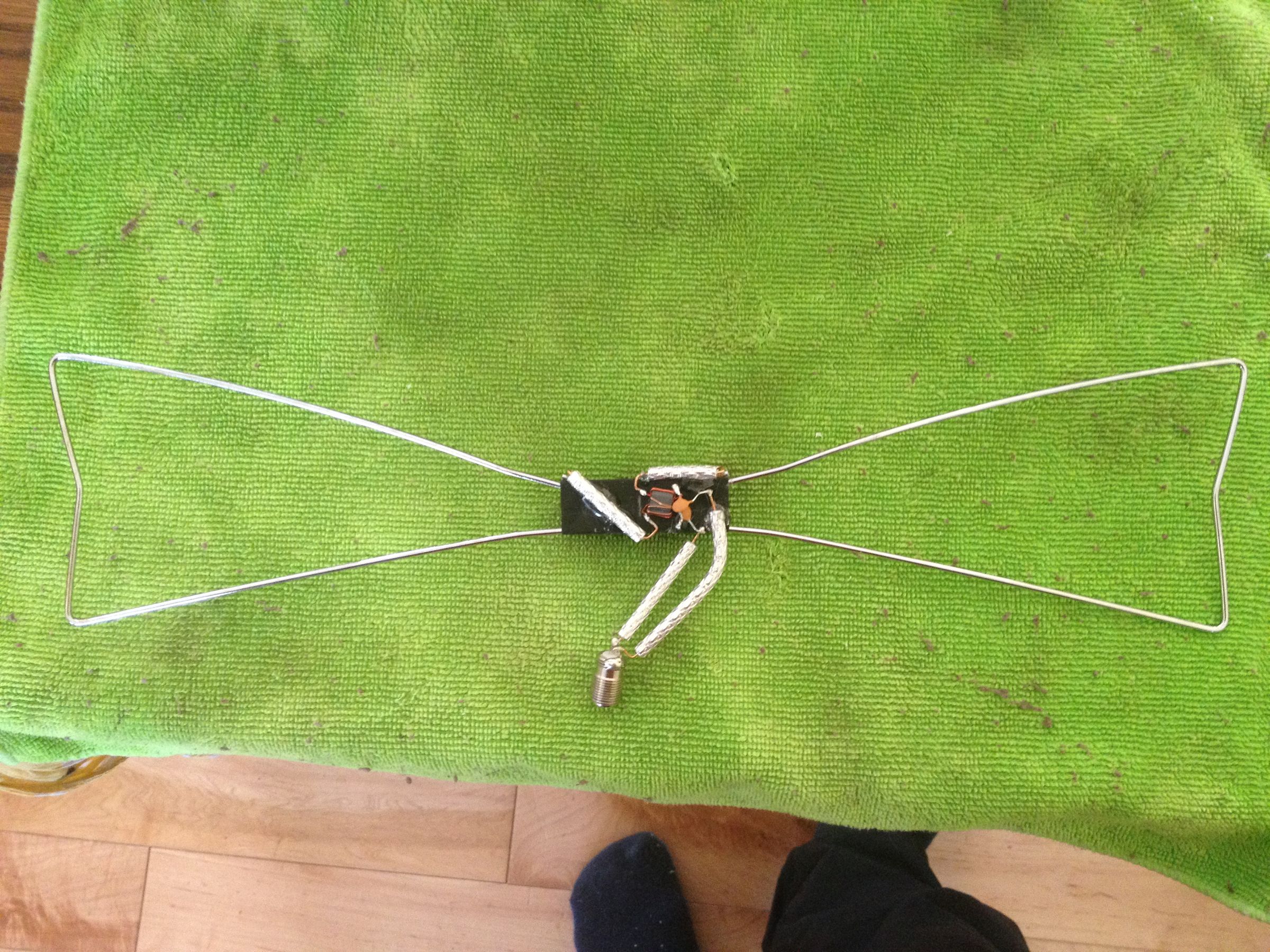 Indoor / Outdoor Bowtie Antenna : 5 Steps - Instructables