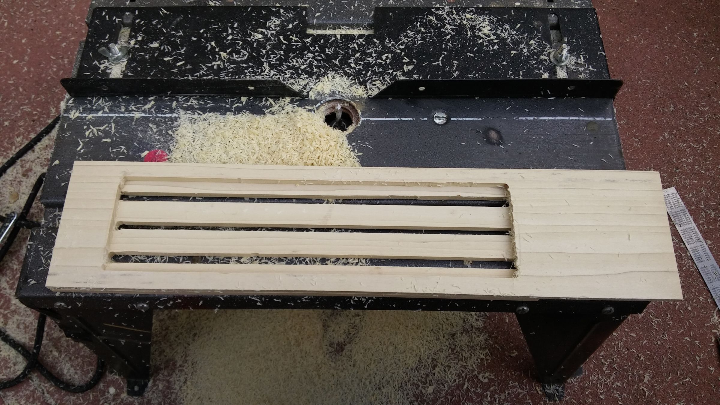 Router Circle Jig Edge Guide : 14 Steps (with Pictures) - Instructables