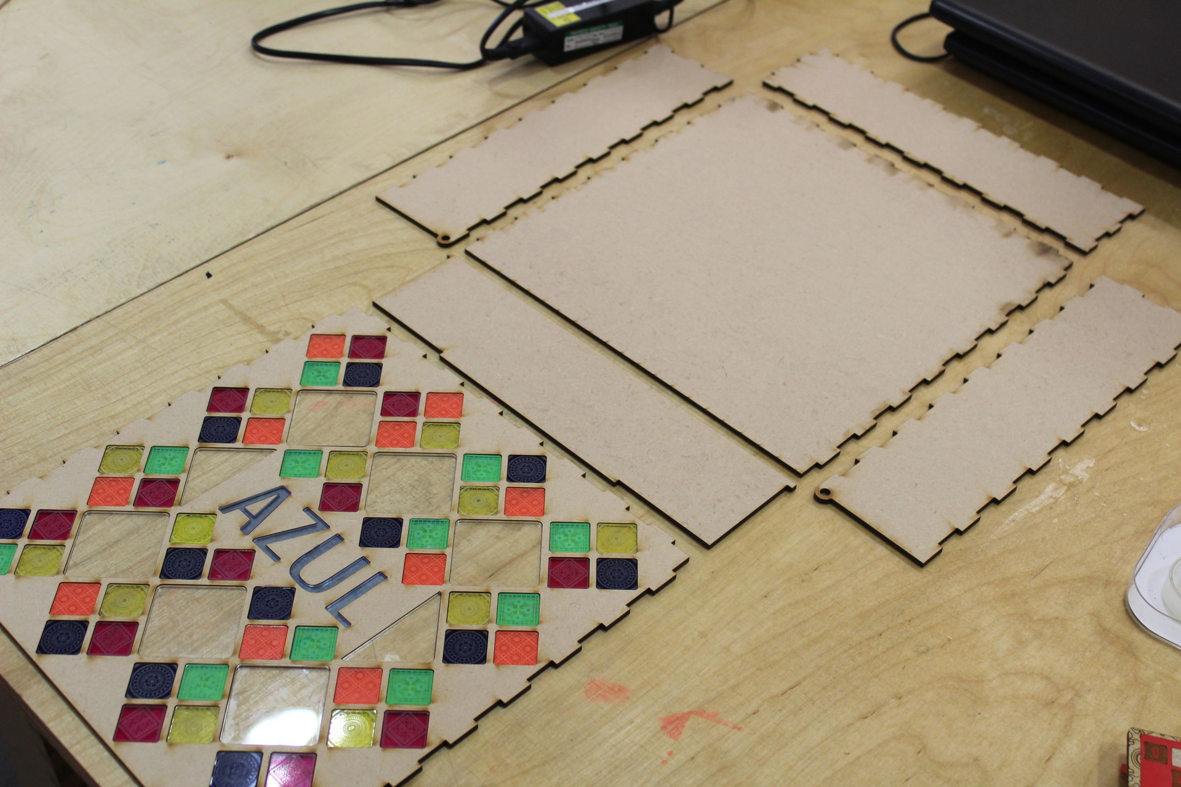 AZUL _ MADE IN FABLAB : 5 Steps (with Pictures) - Instructables