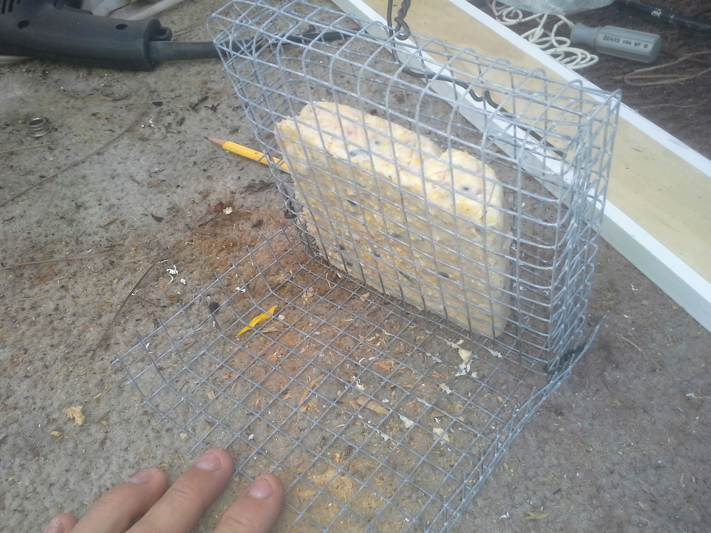 Suet Cage From Scrap Mesh and Wire. : 8 Steps - Instructables