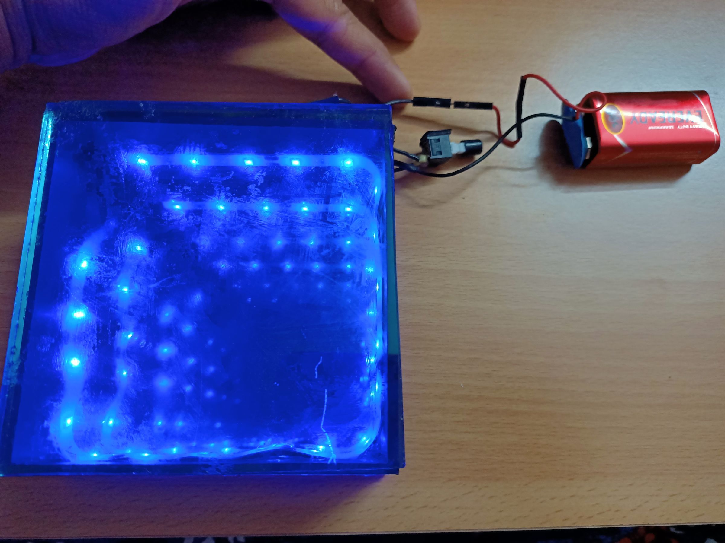 Infinity Mirror Illusion Magic : 3 Steps - Instructables