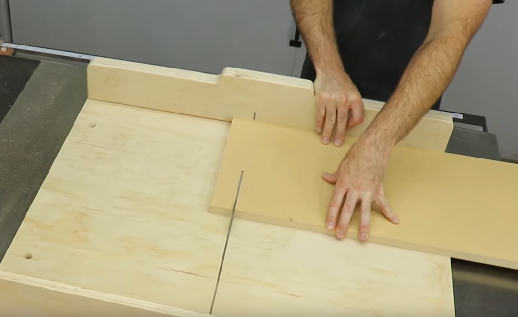 How to Make a Planer Sled : 8 Steps (with Pictures) - Instructables