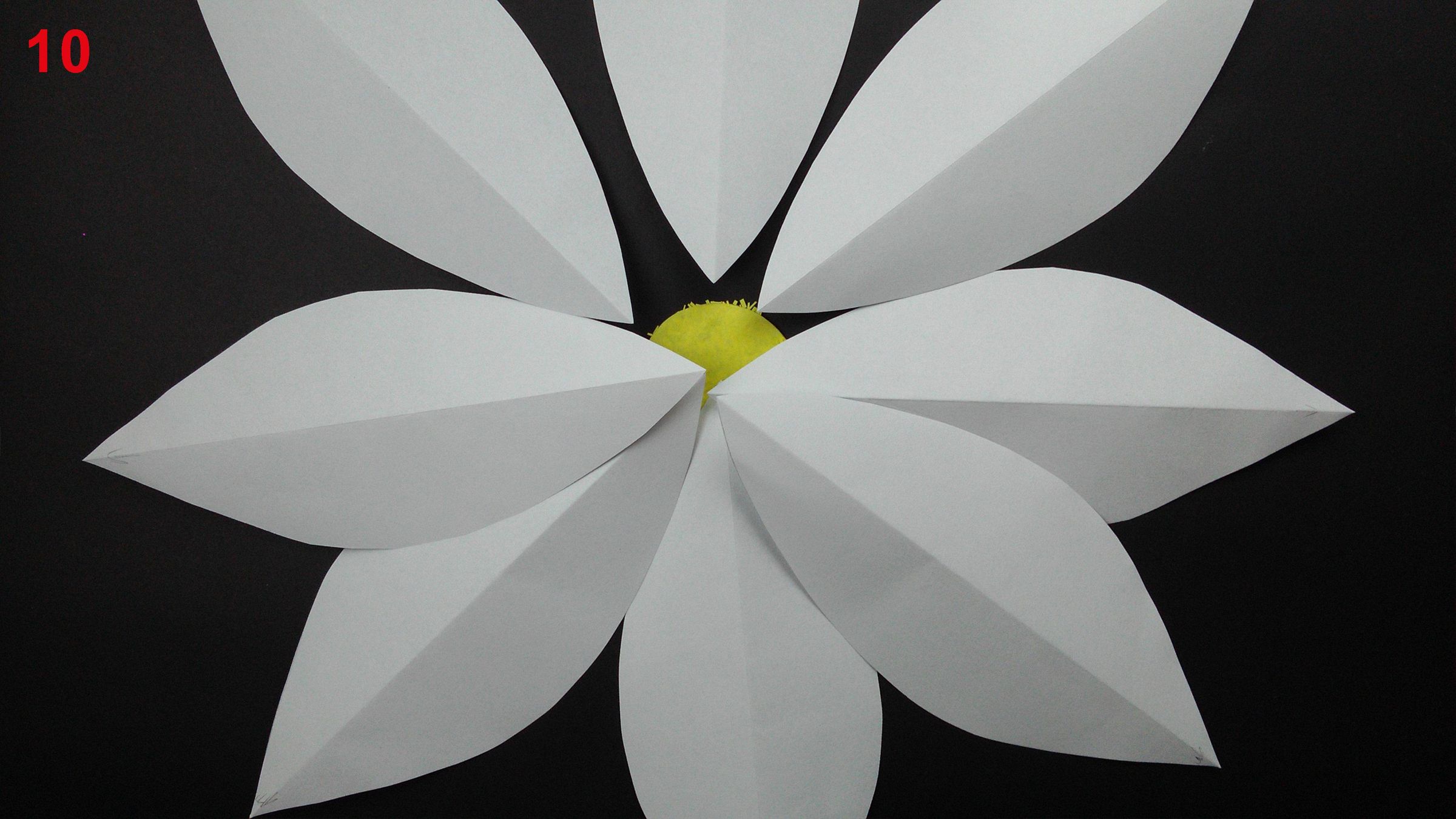 Diy Giant Paper Daisy Room Decor : 8 Steps (with Pictures) - Instructables